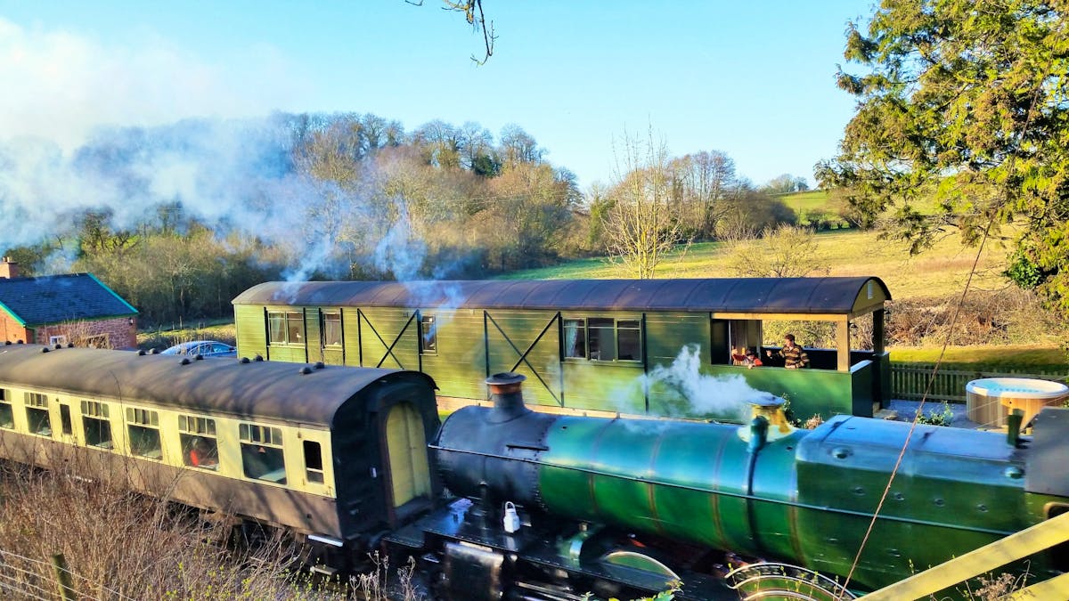 The Railway Carriage - Converted train carriage with outdoor hot tub