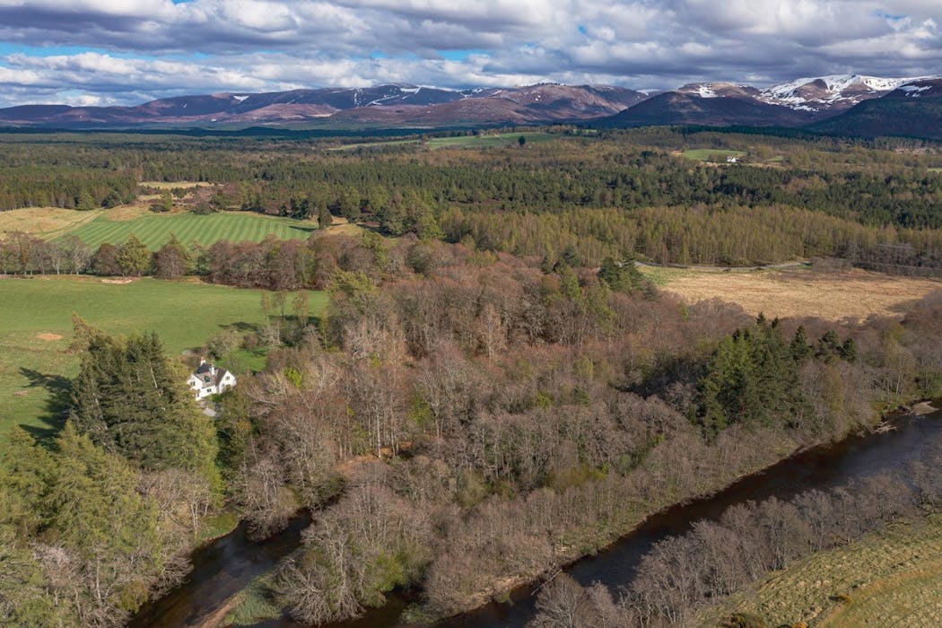 The Boat House, Rothiemurchus - Cosy Scottish boathouse