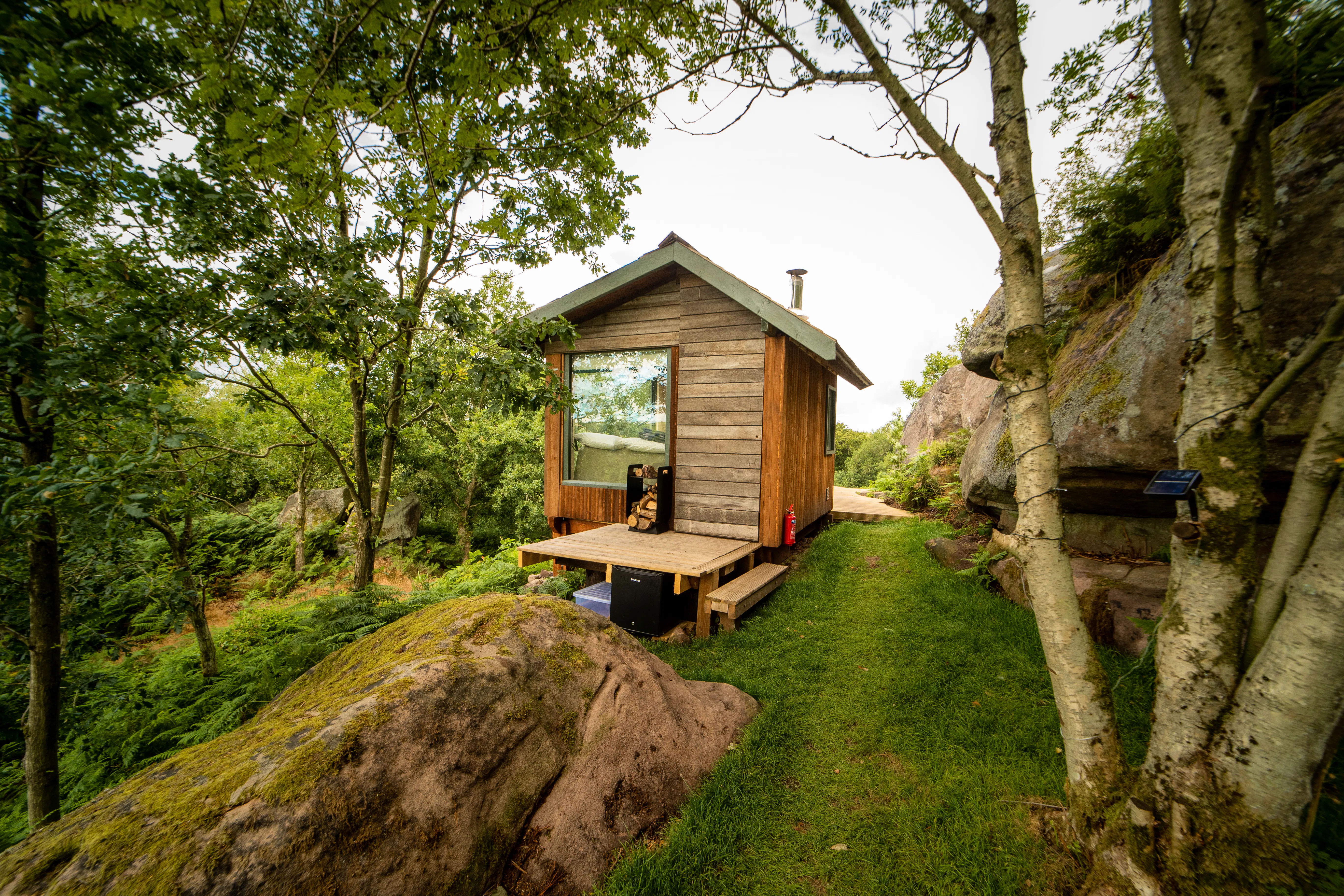 Boulder Field Cabin - Rugged, romantic Peak District cabin