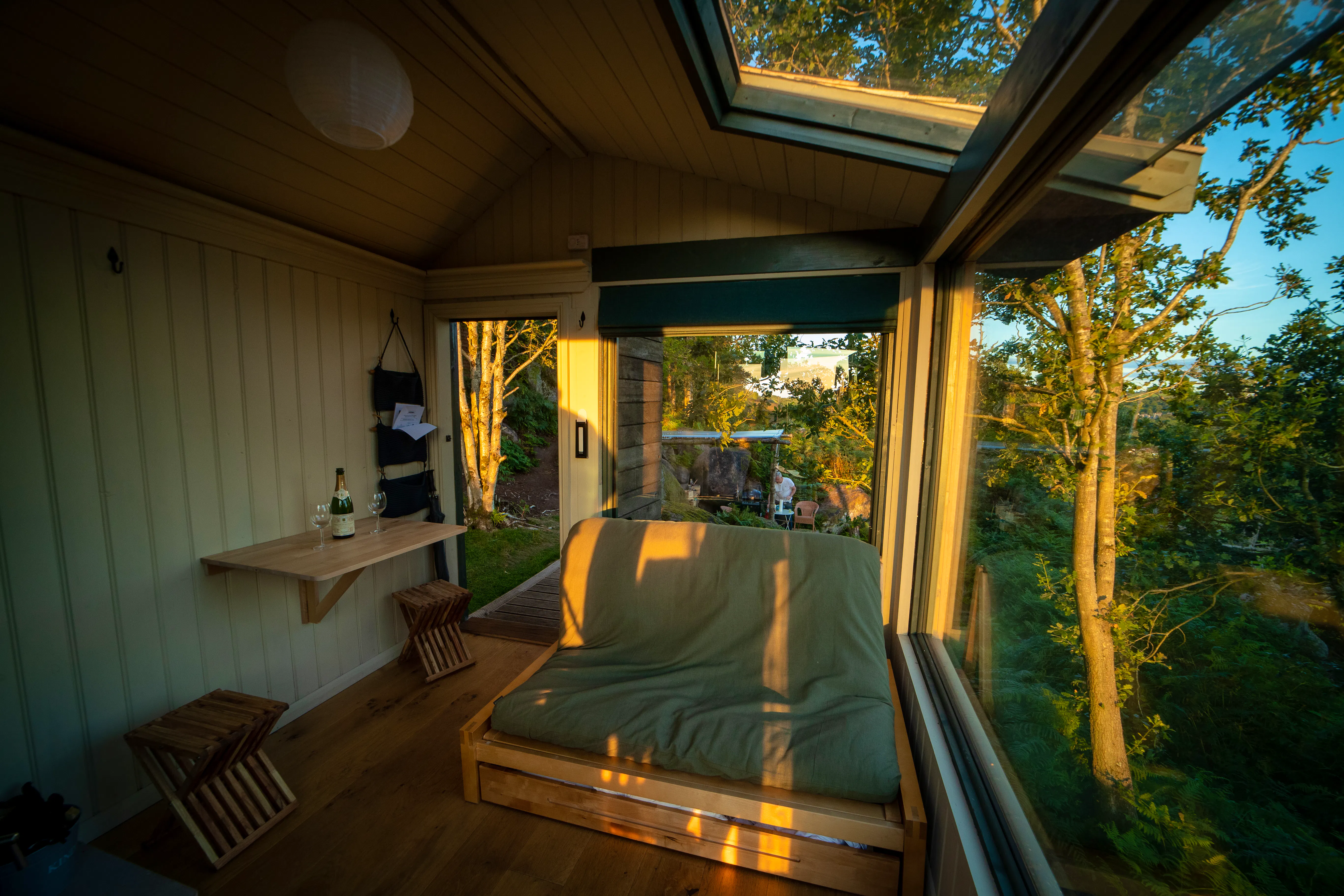Boulder Field Cabin - Rugged, romantic Peak District cabin