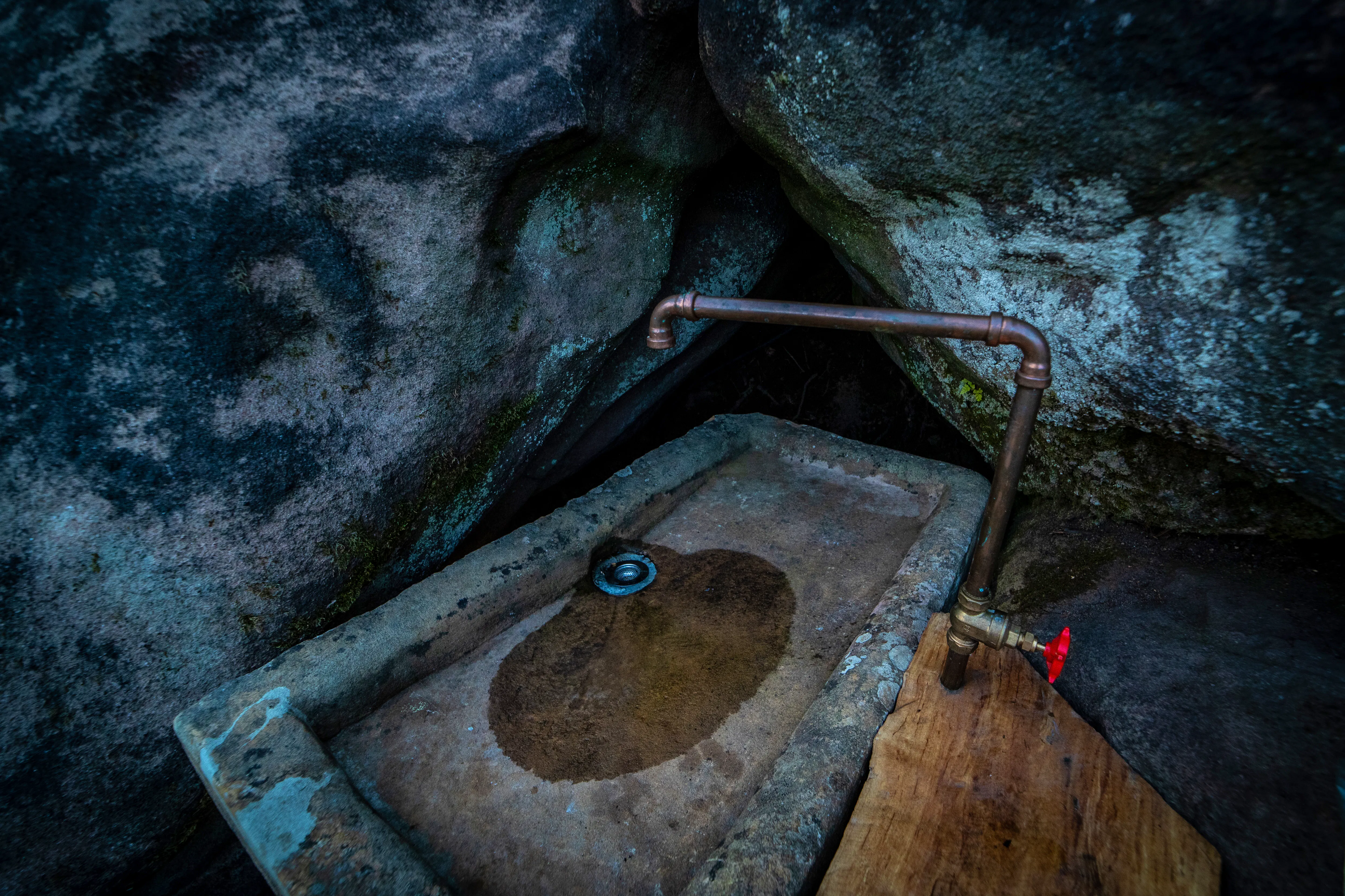 Boulder Field Cabin - Rugged, romantic Peak District cabin