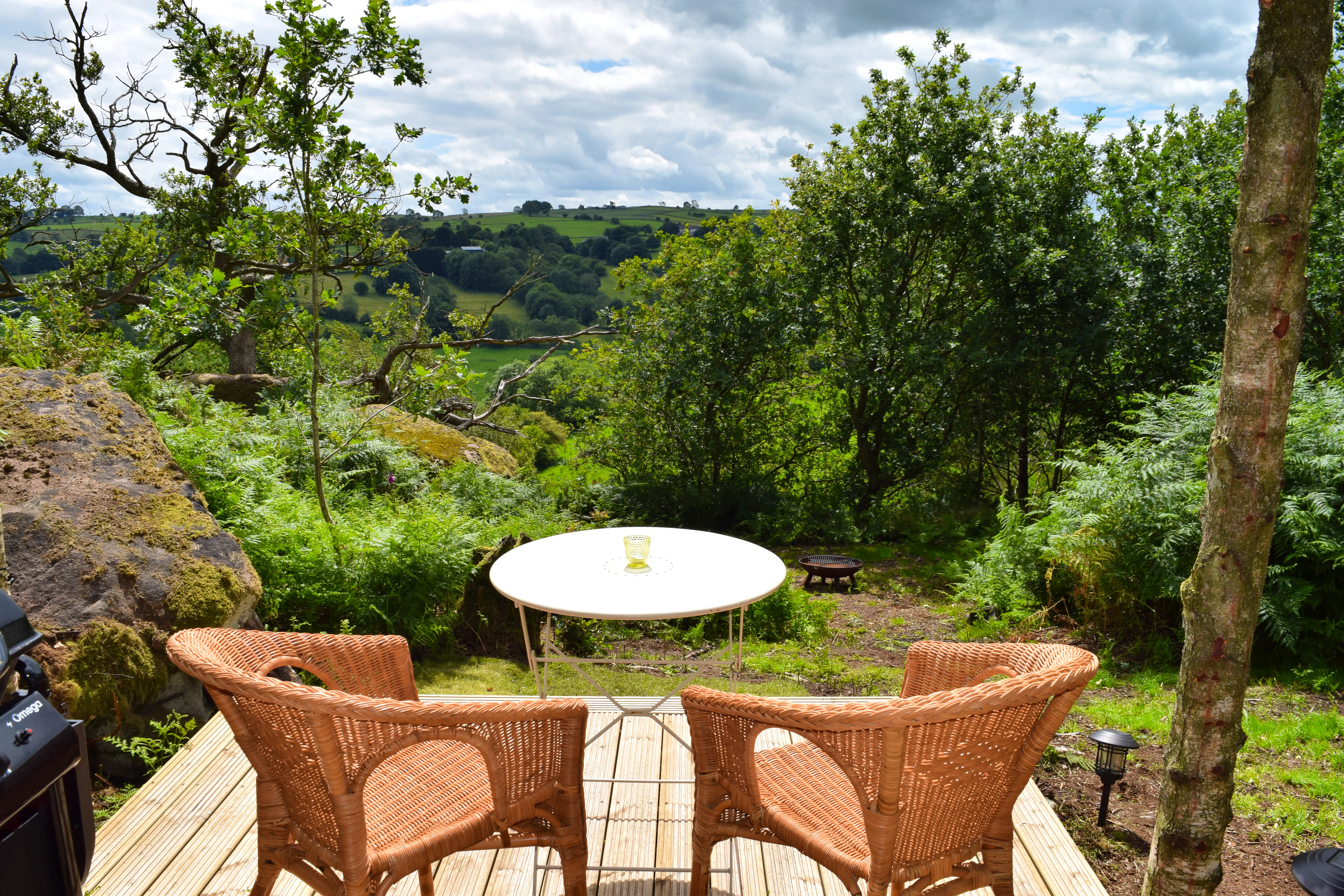 Boulder Field Cabin - Rugged, romantic Peak District cabin