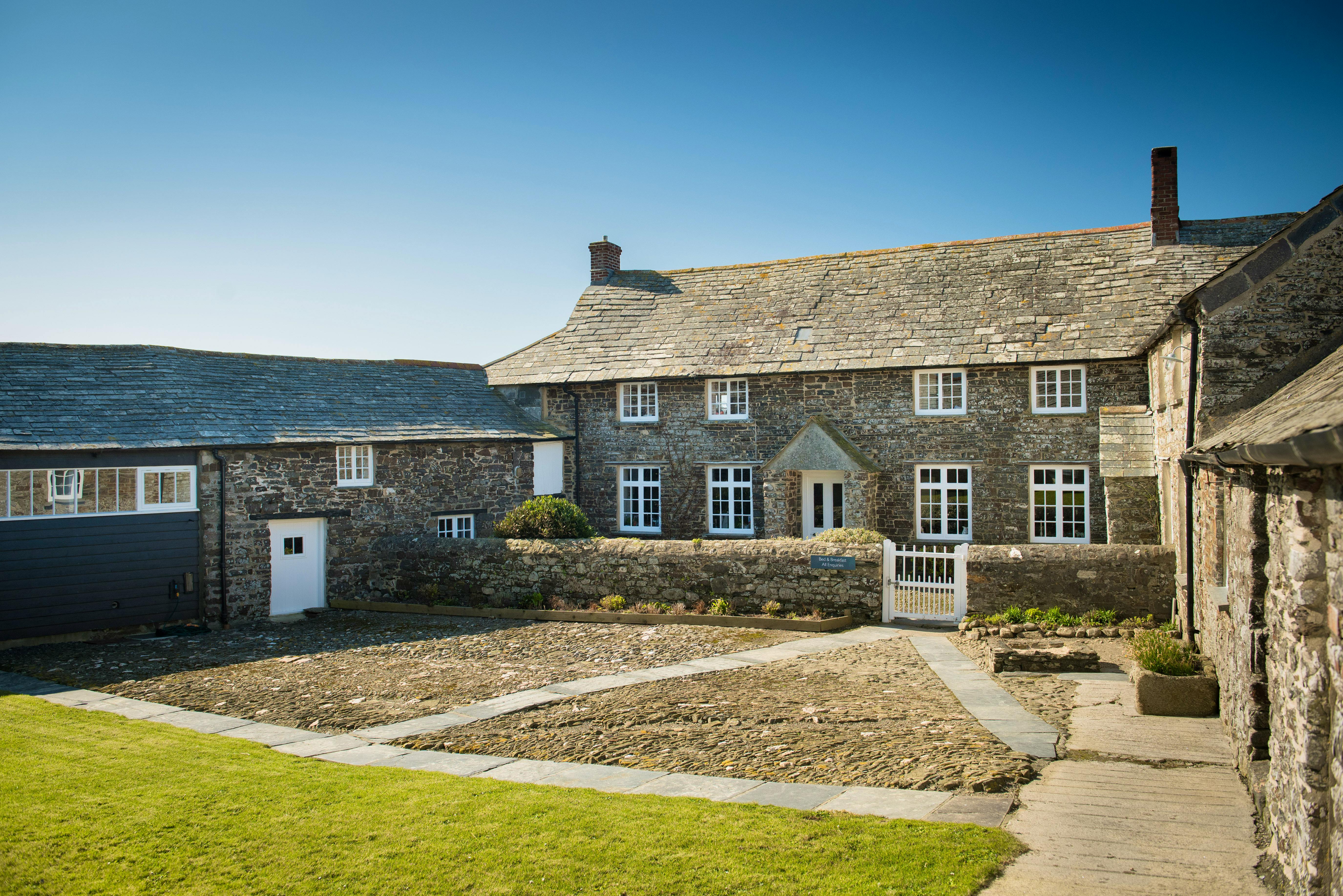 The North Wing at Trevigue Farmhouse - Romantic Cornish retreat
