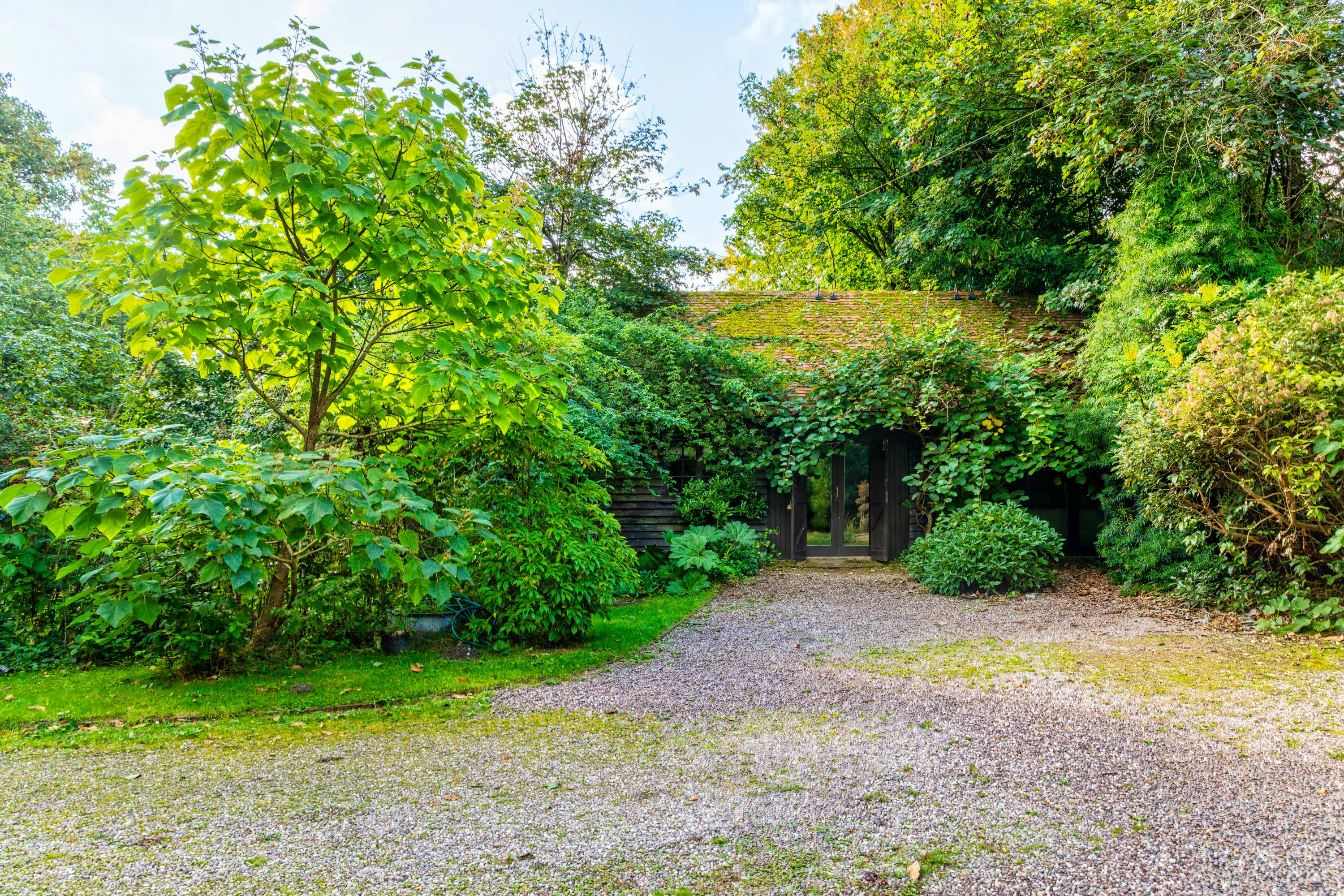 The Barn at Castle Cottage - Romantic Sussex Barn