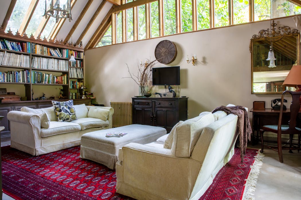 The Barn at Castle Cottage - Romantic Sussex Barn