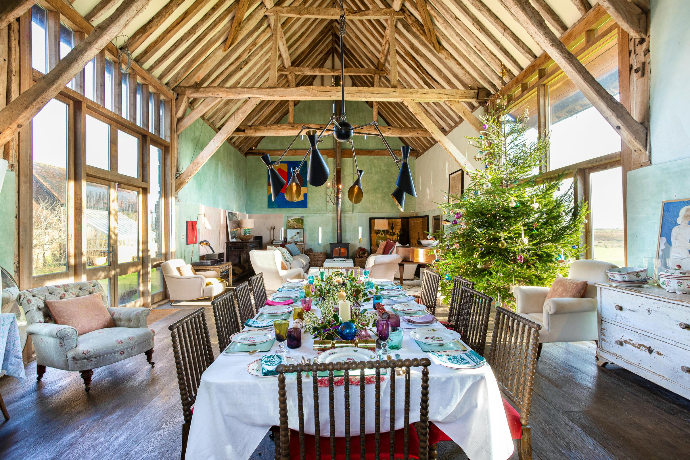 Gins Barn - Stunning New Forest barn conversion with private jetty