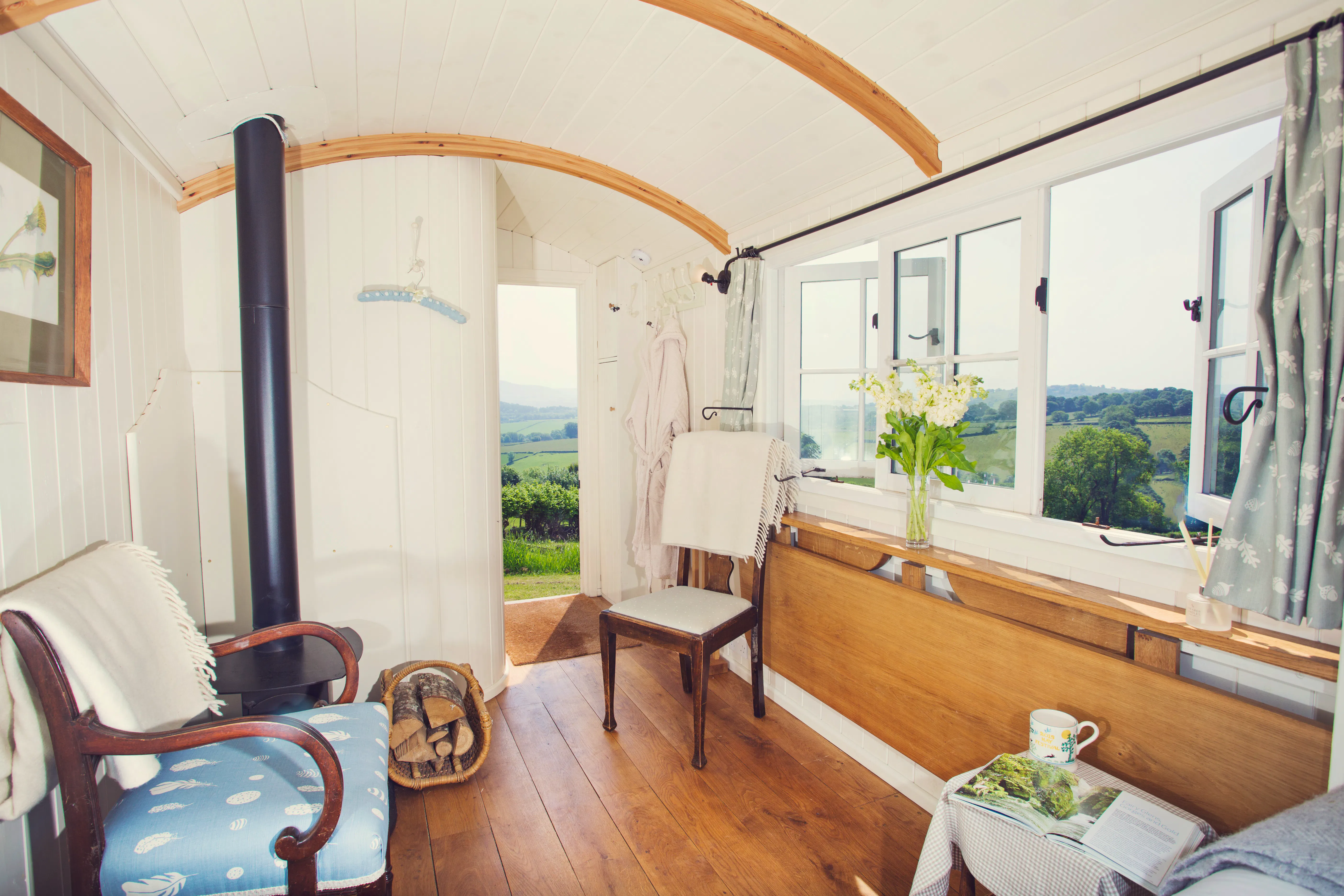 Sennybridge Shepherds Huts - Brecon Beacons hut