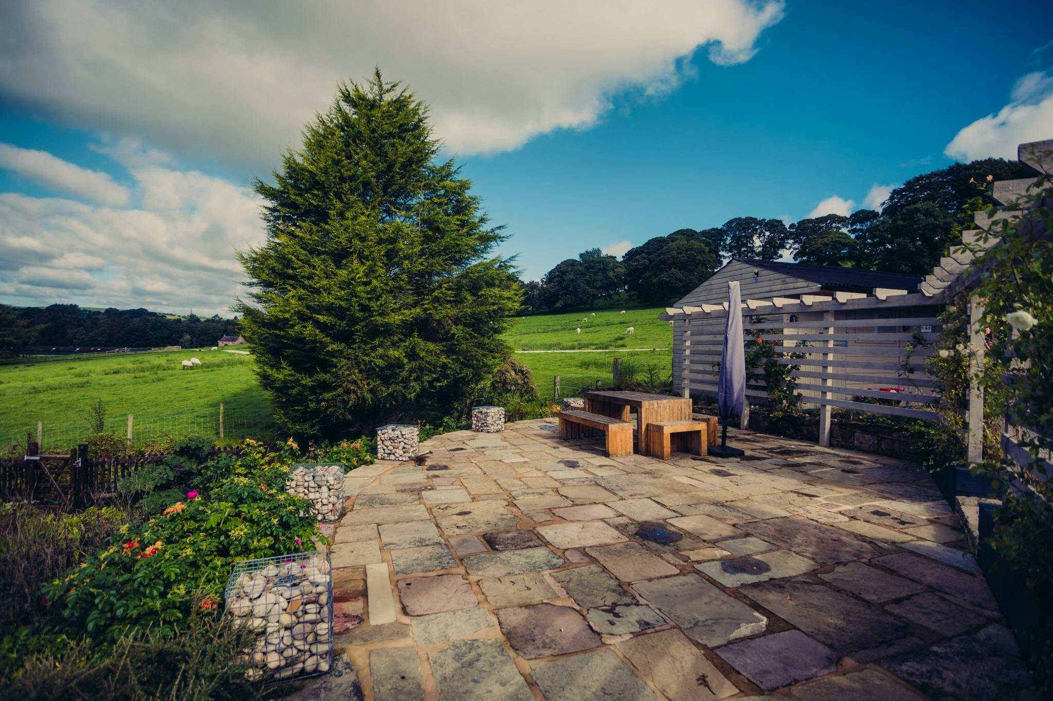 High Ridge Barn - Charming 17th Century Barn Conversion