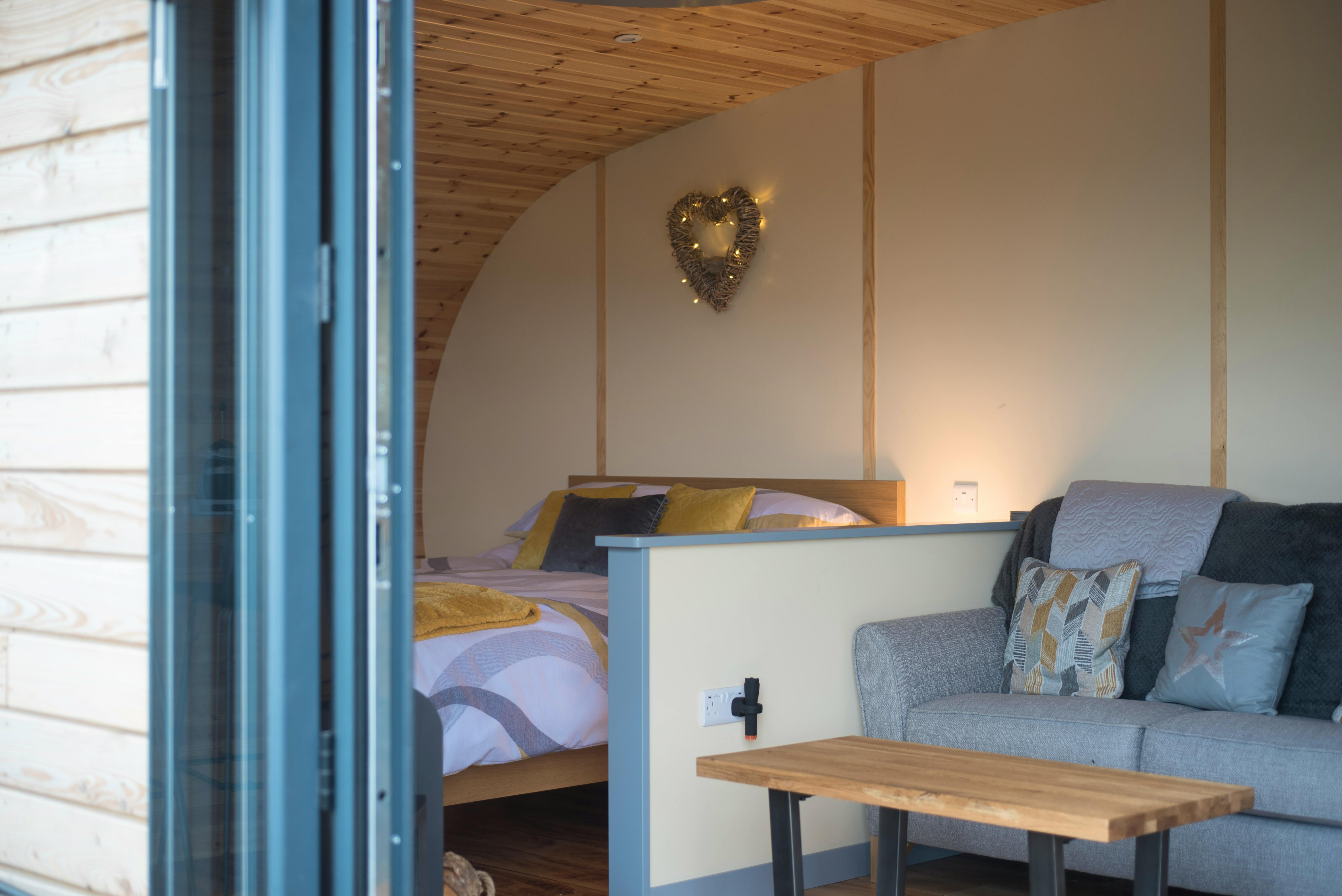 Beacon View Pod - Glamping cabin on a mid-Wales farmyard