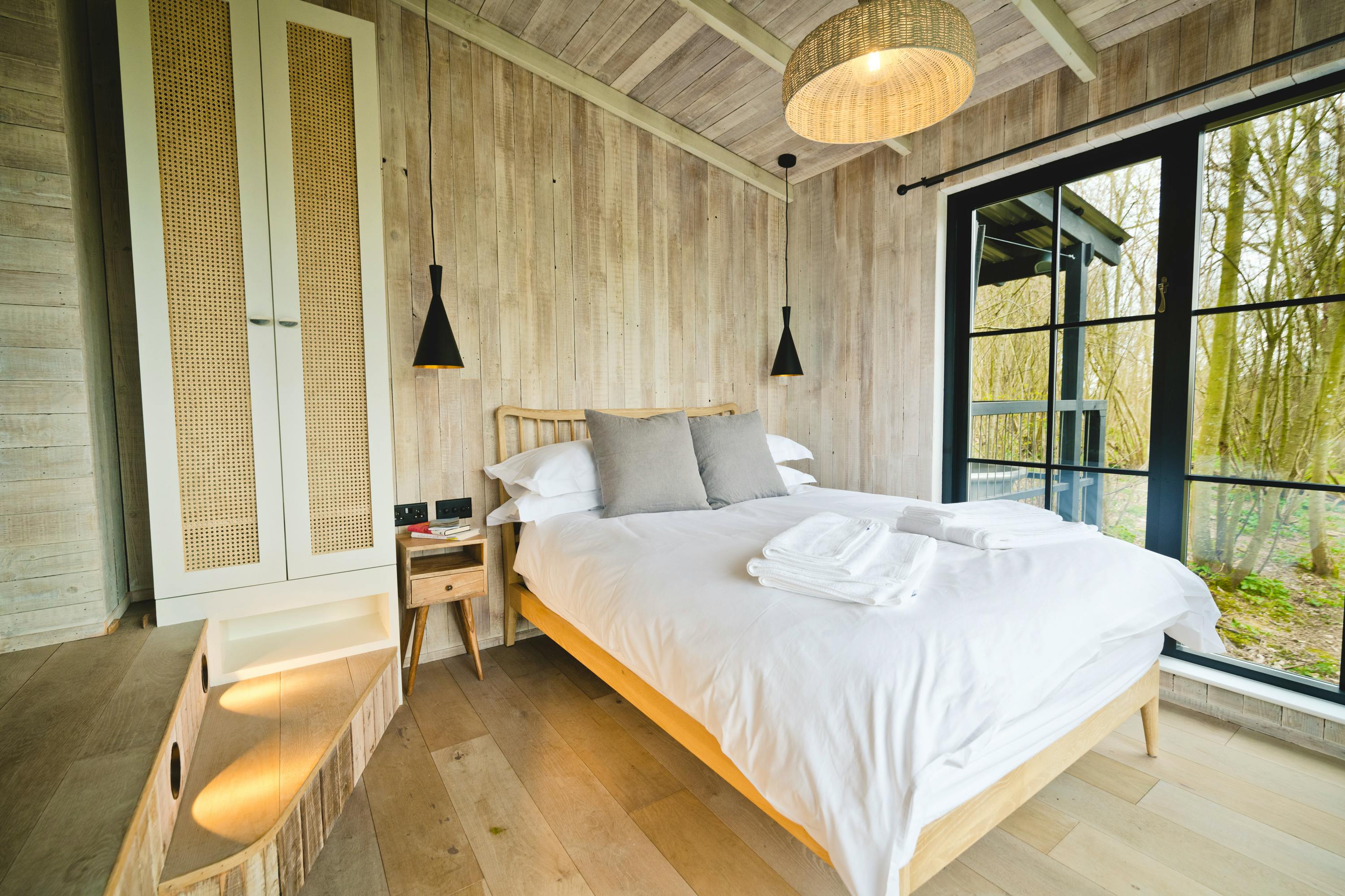 Tree House Retreats - Gorgeous treehouses in West Sussex