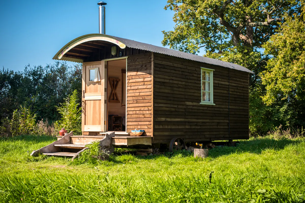 Withywood Shepherds Hut - Sussex Weald luxury shepherds hut | CoolStay