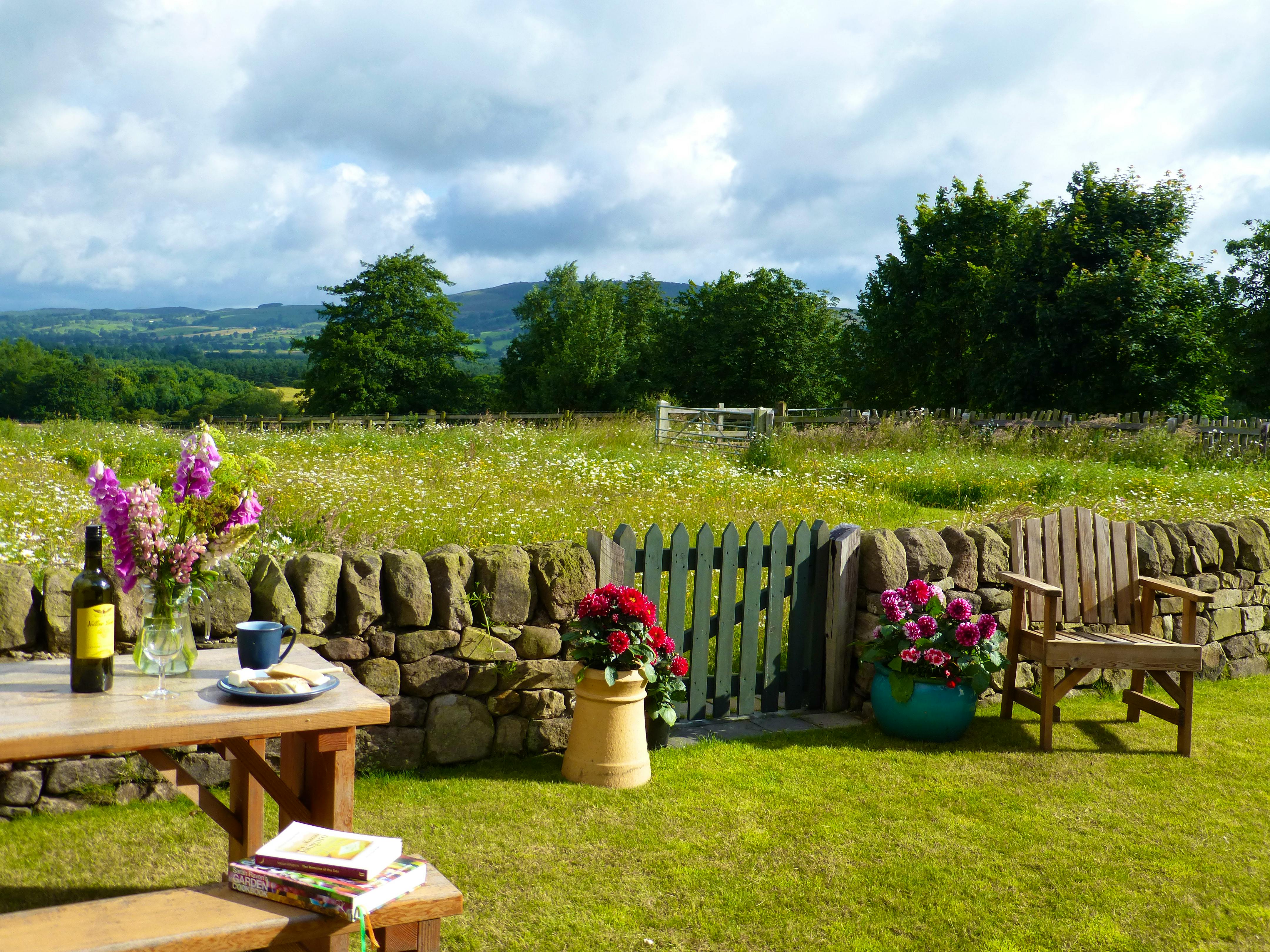 Waterside Barn - Gorgeous Peak District barn