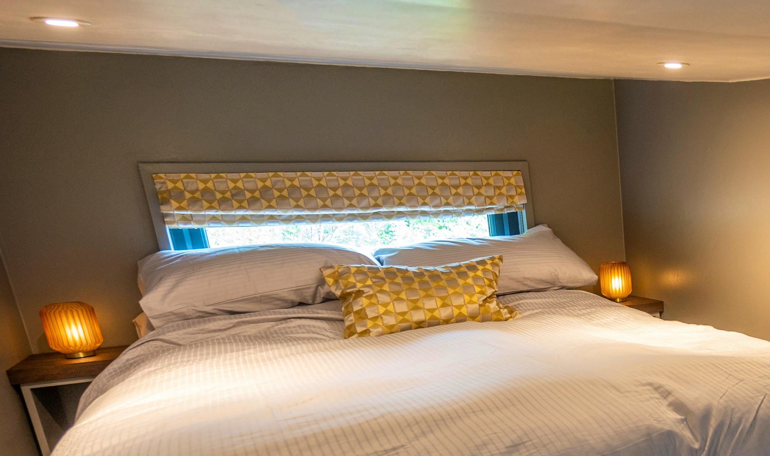 Tiny Home Borders - A quaint cabin in the throes of Rubers Law ...