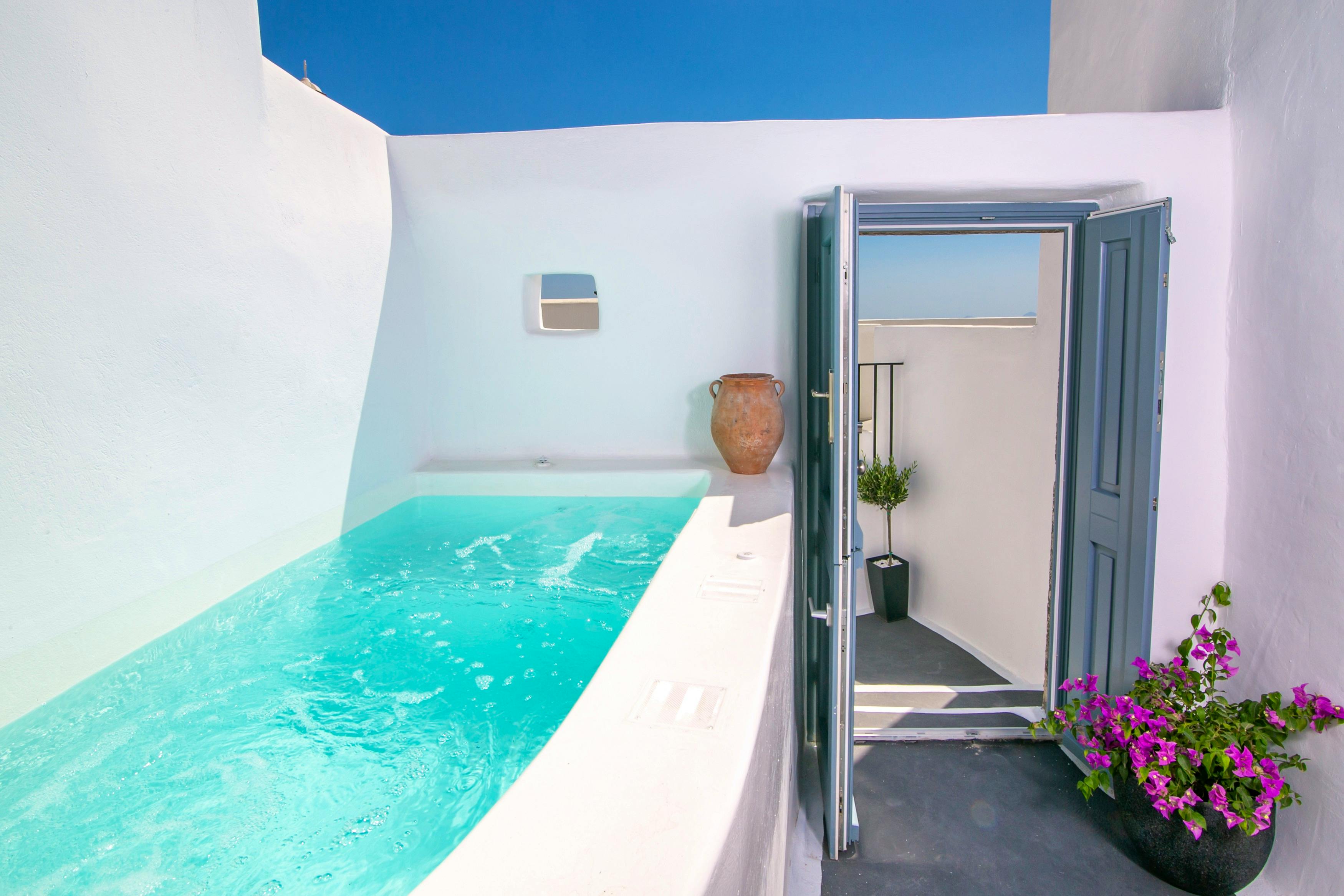 Demeter Cave House – A beautifully romantic retreat on the island of ...