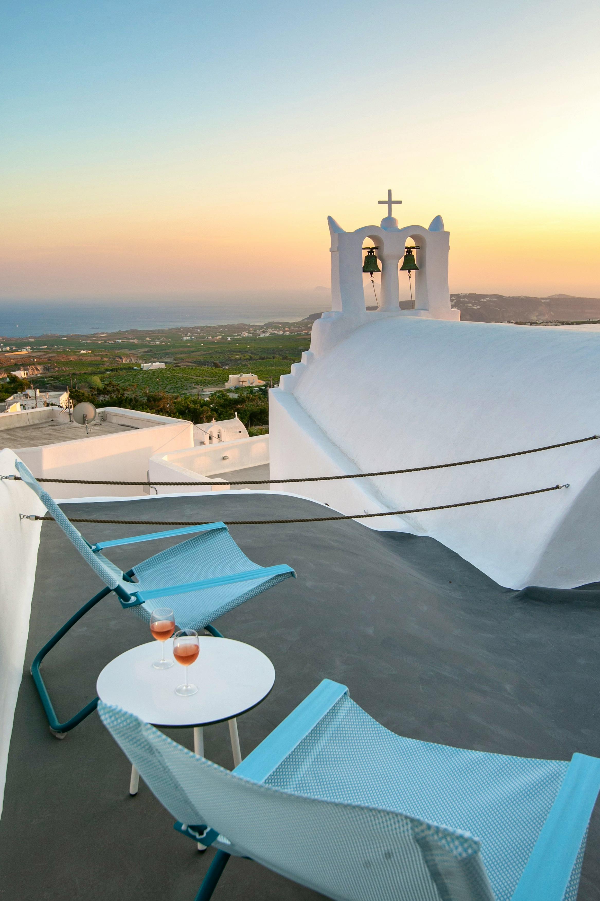 Demeter Cave House – A beautifully romantic retreat on the island of ...