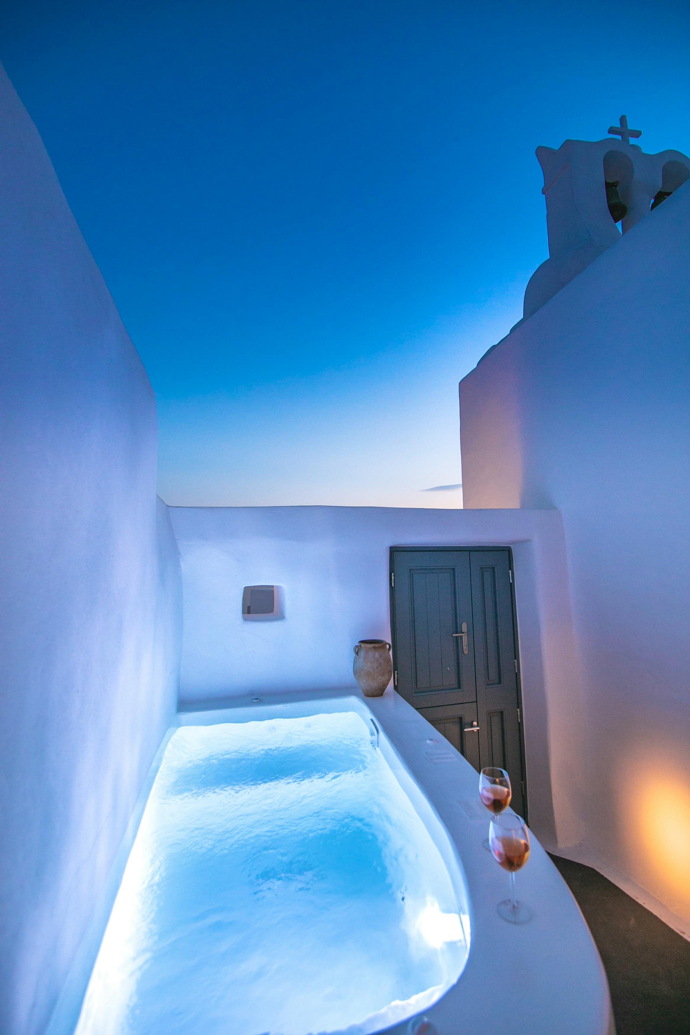 Demeter Cave House – A beautifully romantic retreat on the island of ...