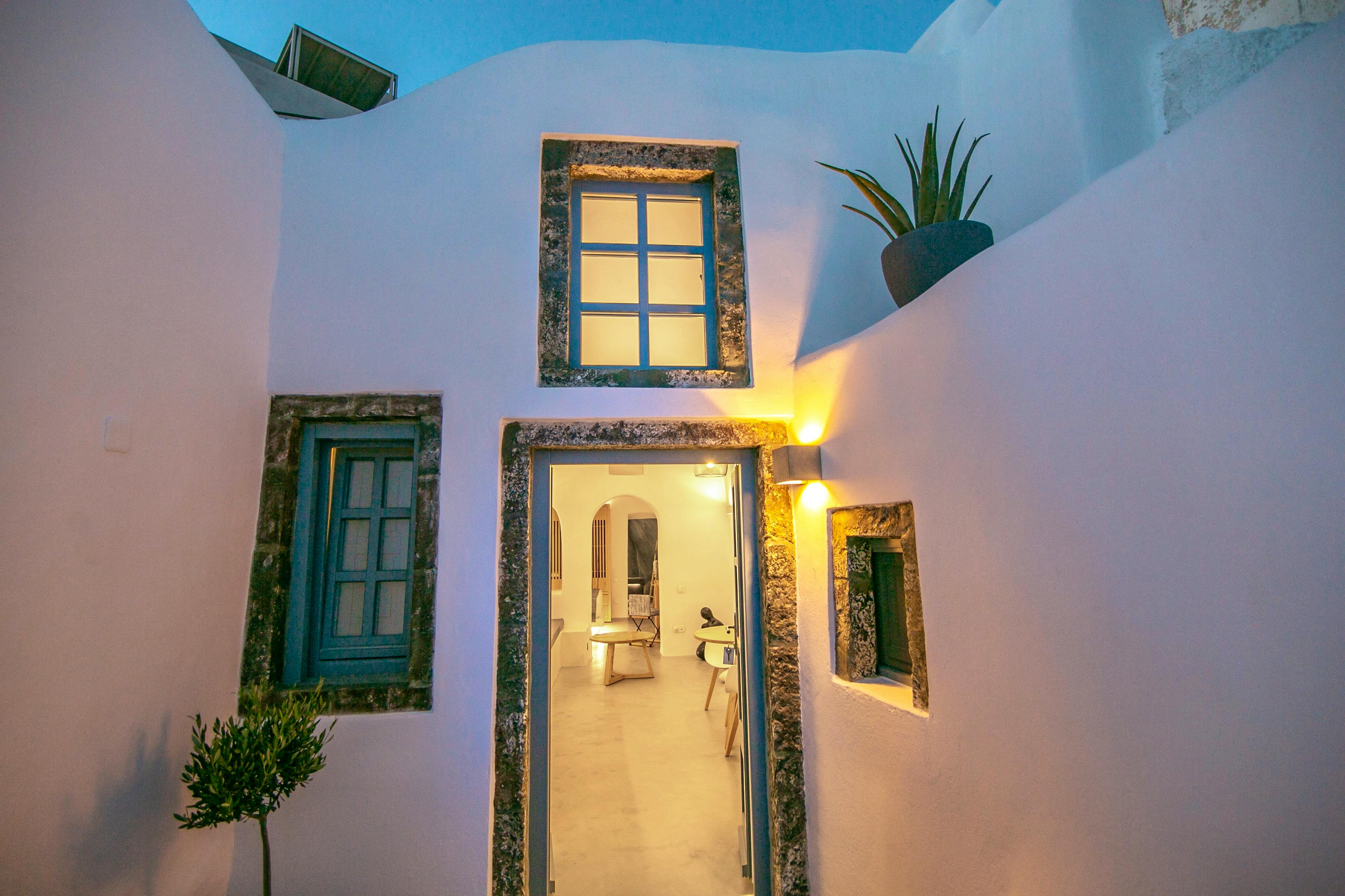 Demeter Cave House – A beautifully romantic retreat on the island of ...