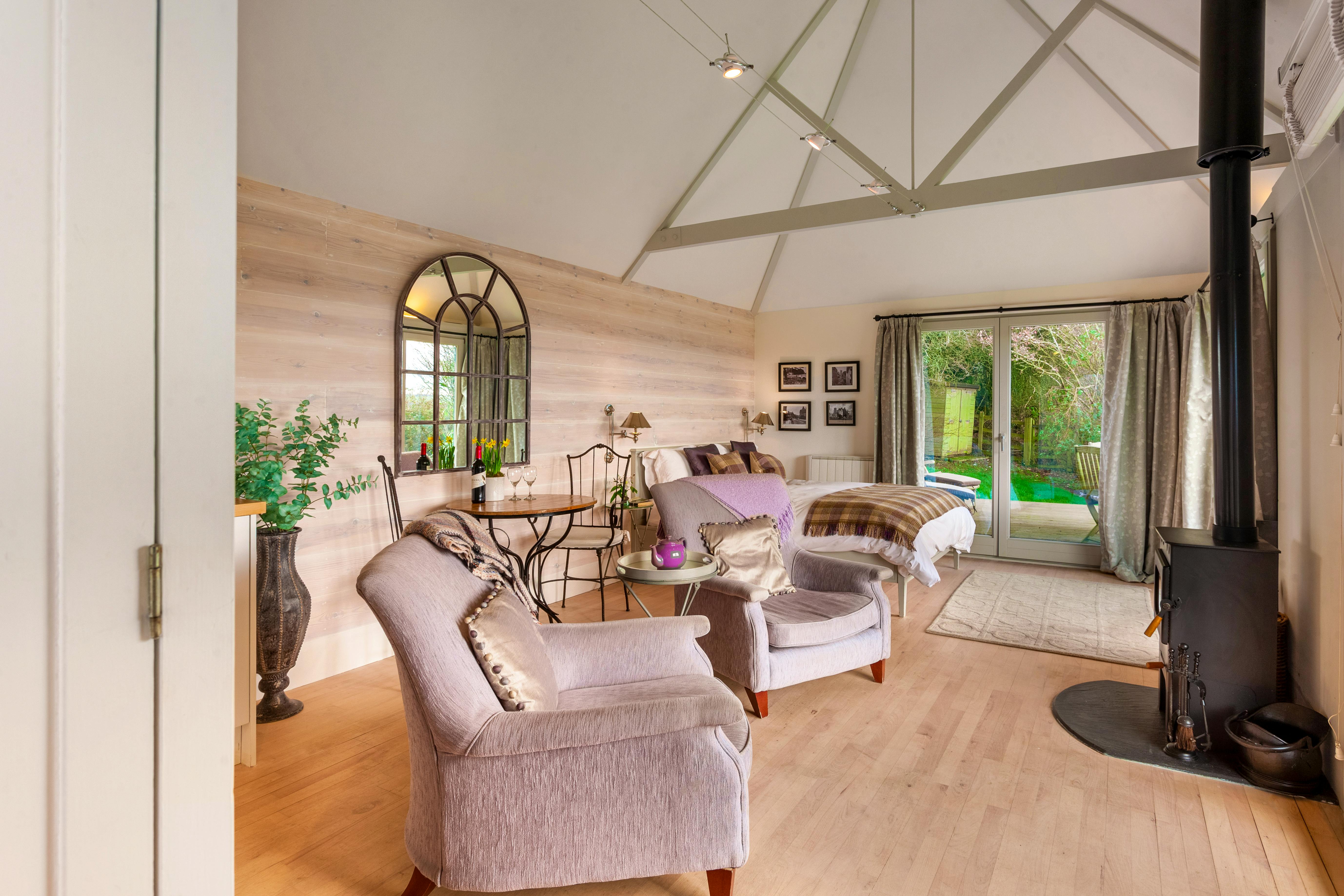 Cotswold Pavilion - Gorgeous studio with pretty veranda