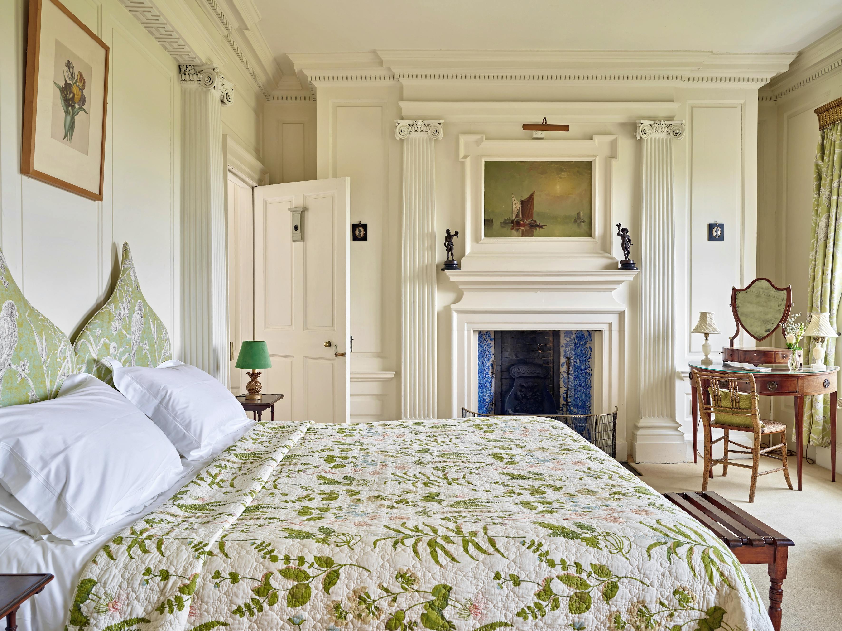 Frampton Court - Gorgeous Gloucestershire mansion