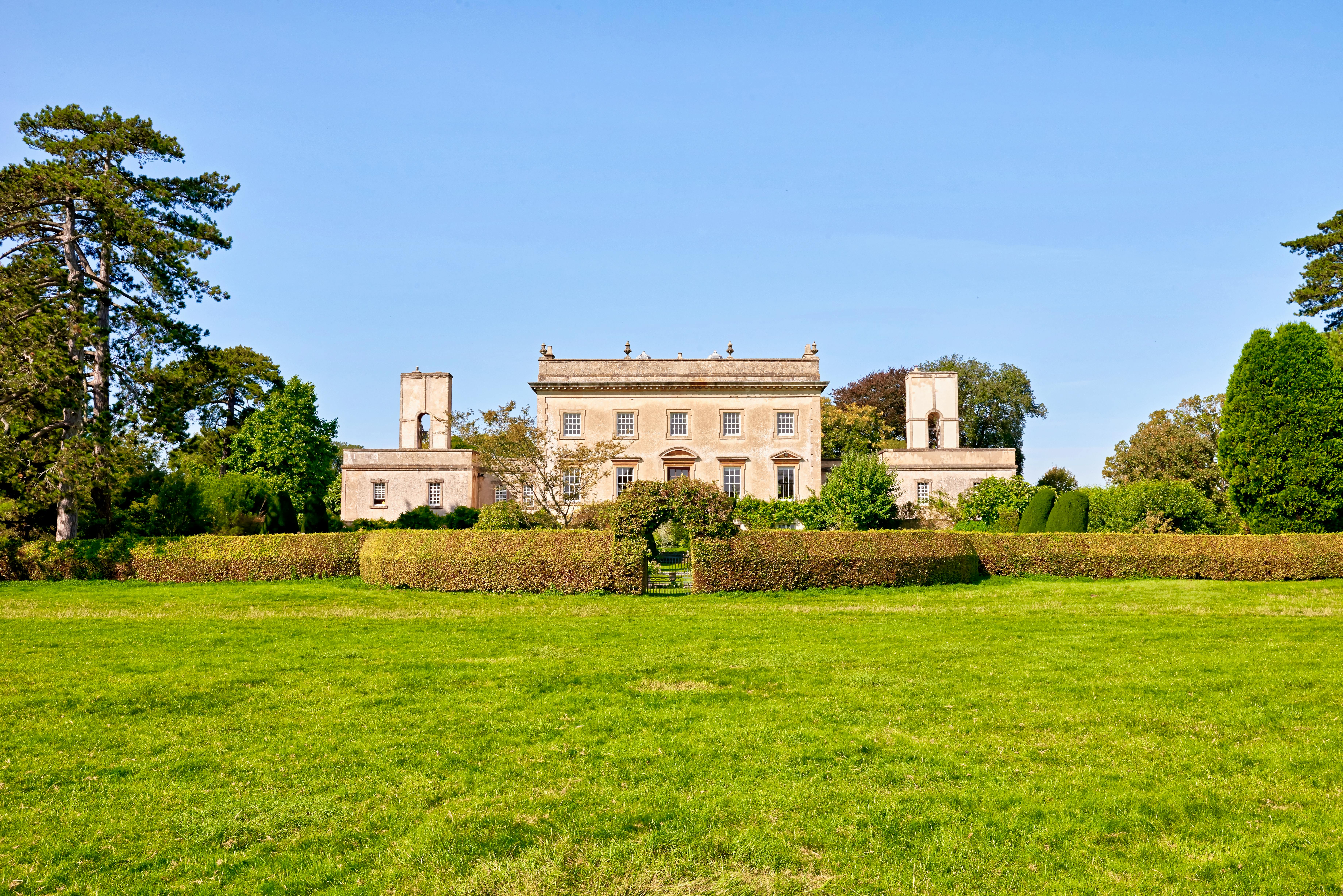 Frampton Court - Gorgeous Gloucestershire mansion