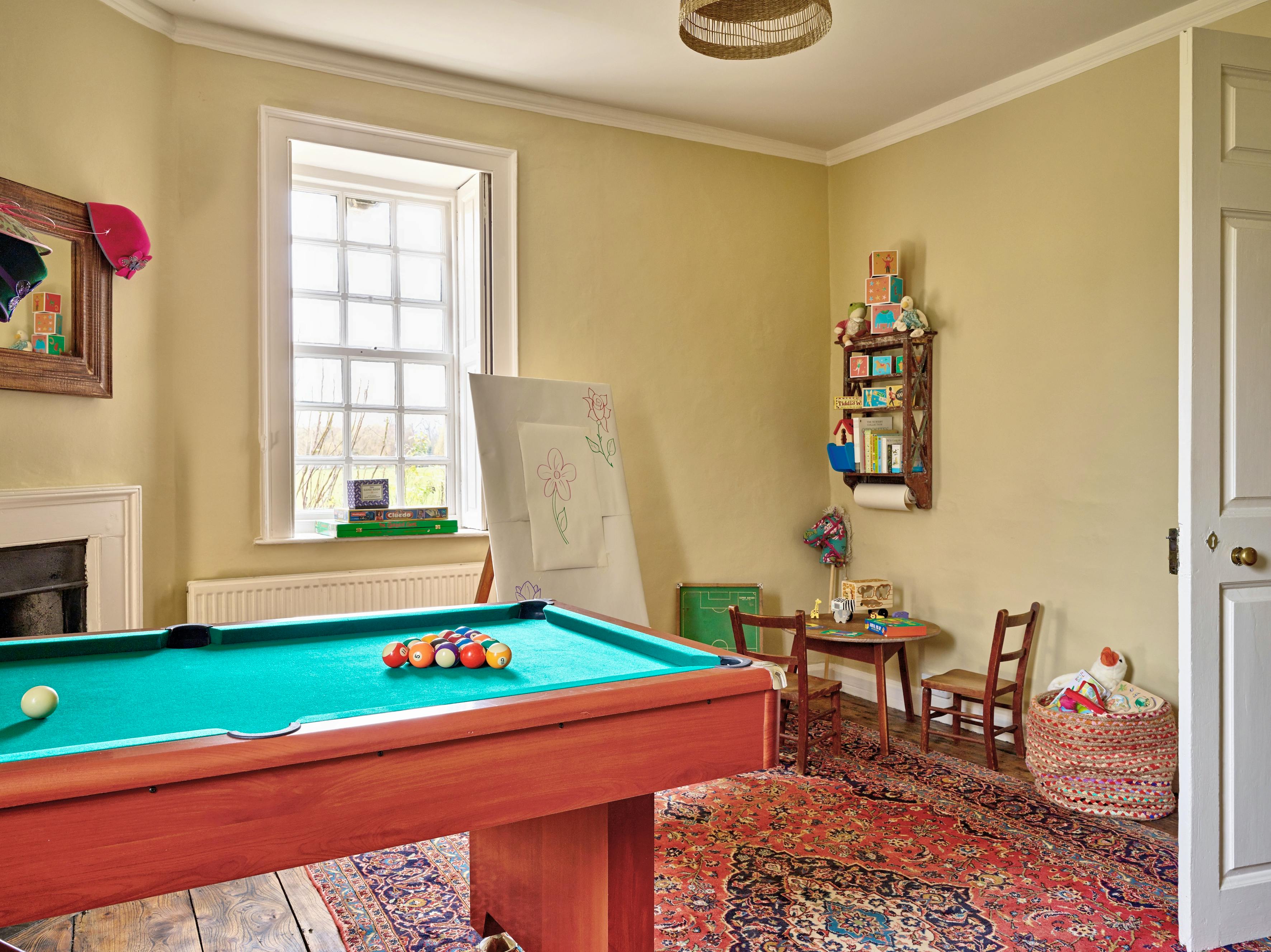 Frampton Court - Gorgeous Gloucestershire mansion