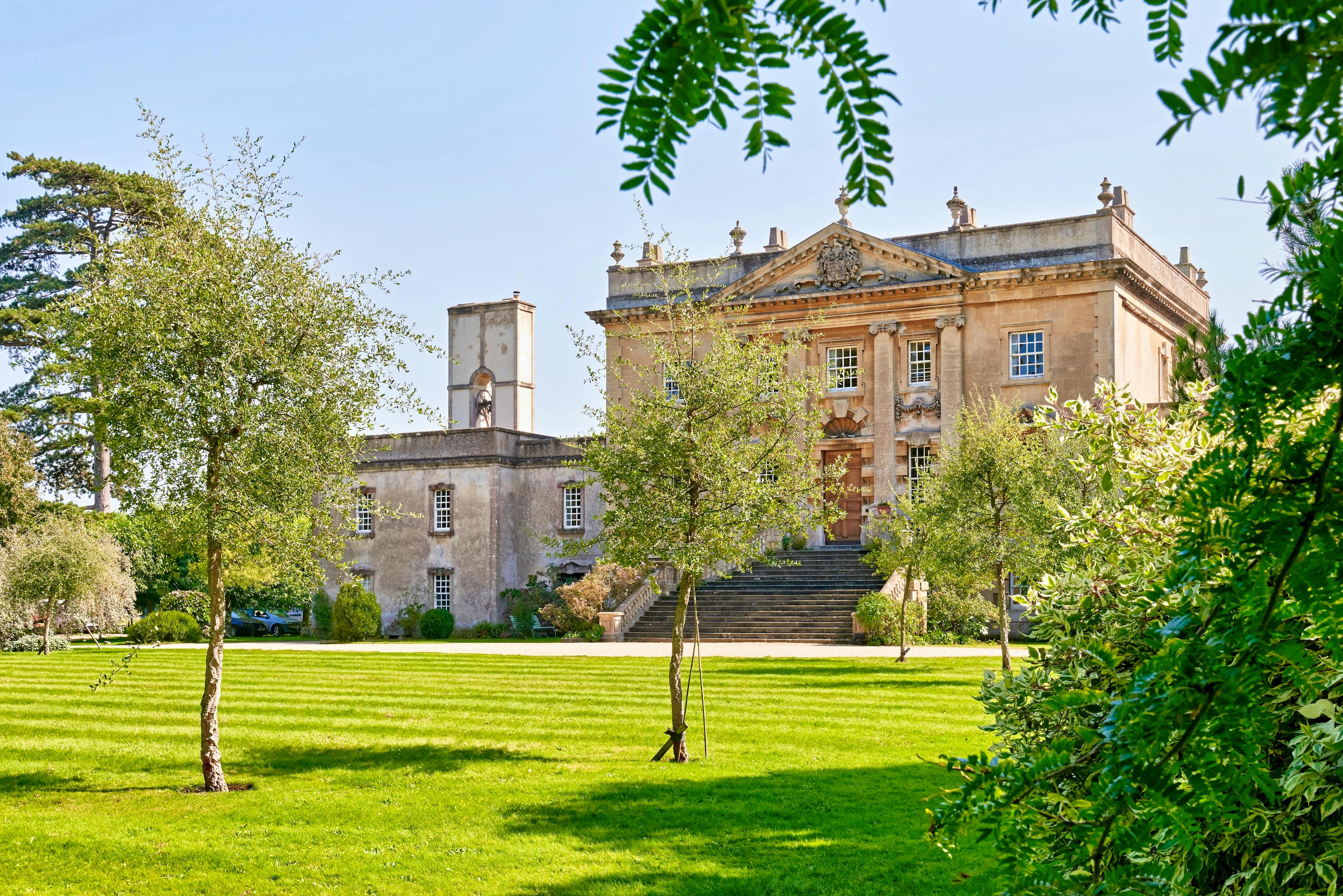Frampton Court - Gorgeous Gloucestershire mansion