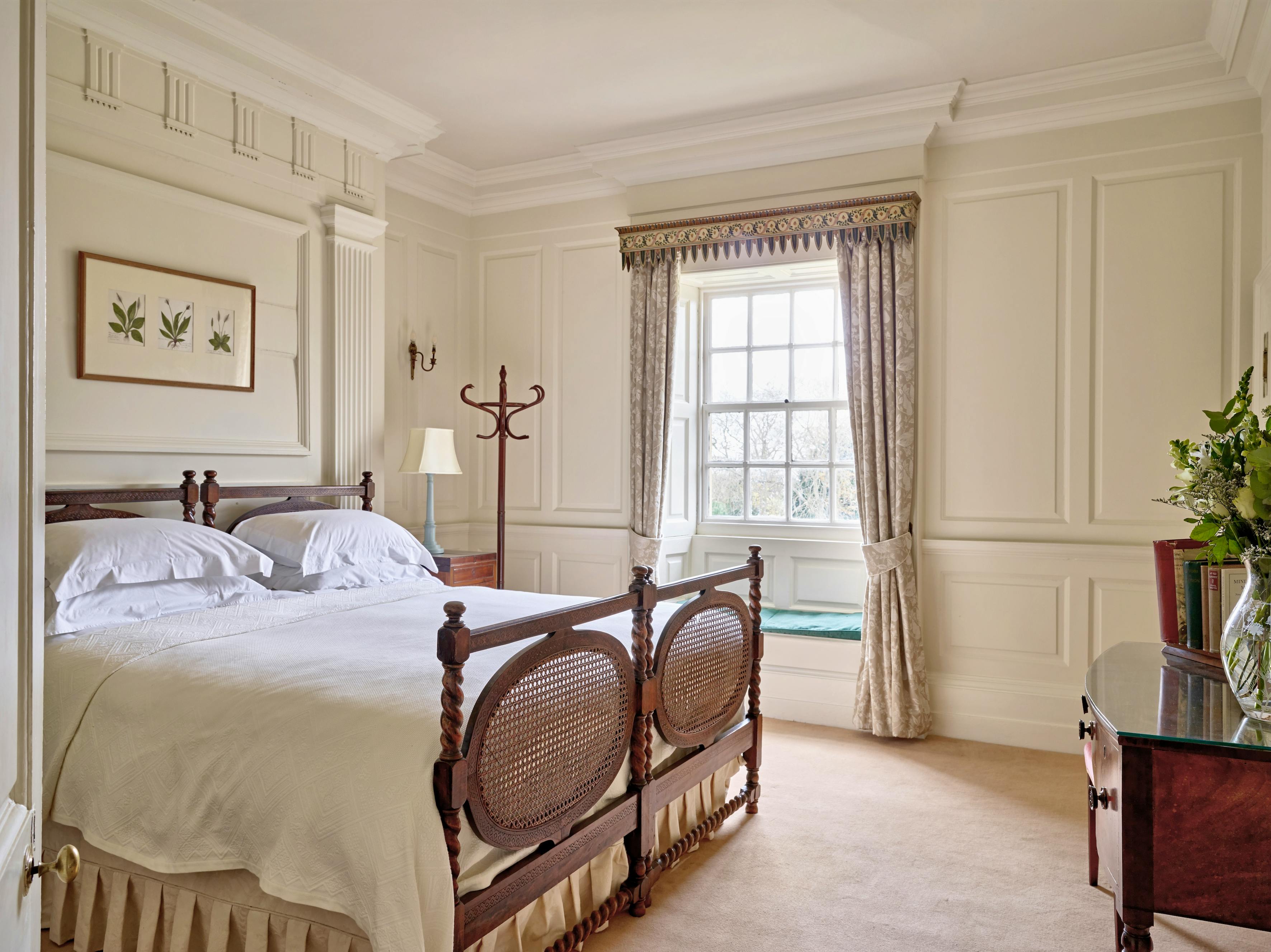 Frampton Court - Gorgeous Gloucestershire mansion