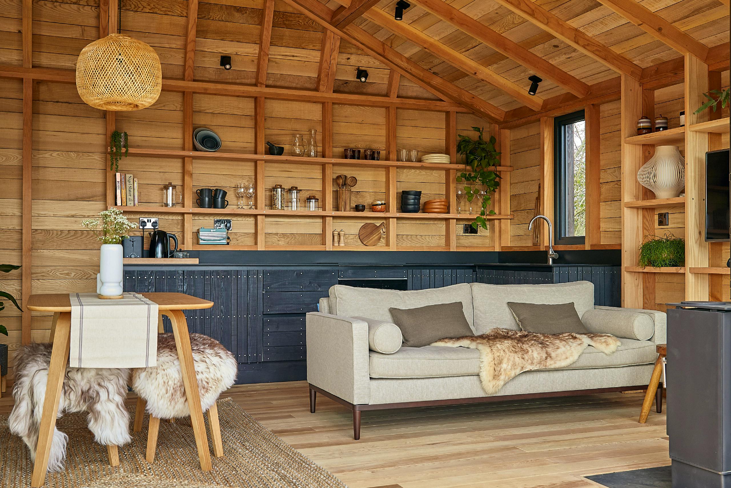 The Beehive Treehouse - Eco treehouse in Devon