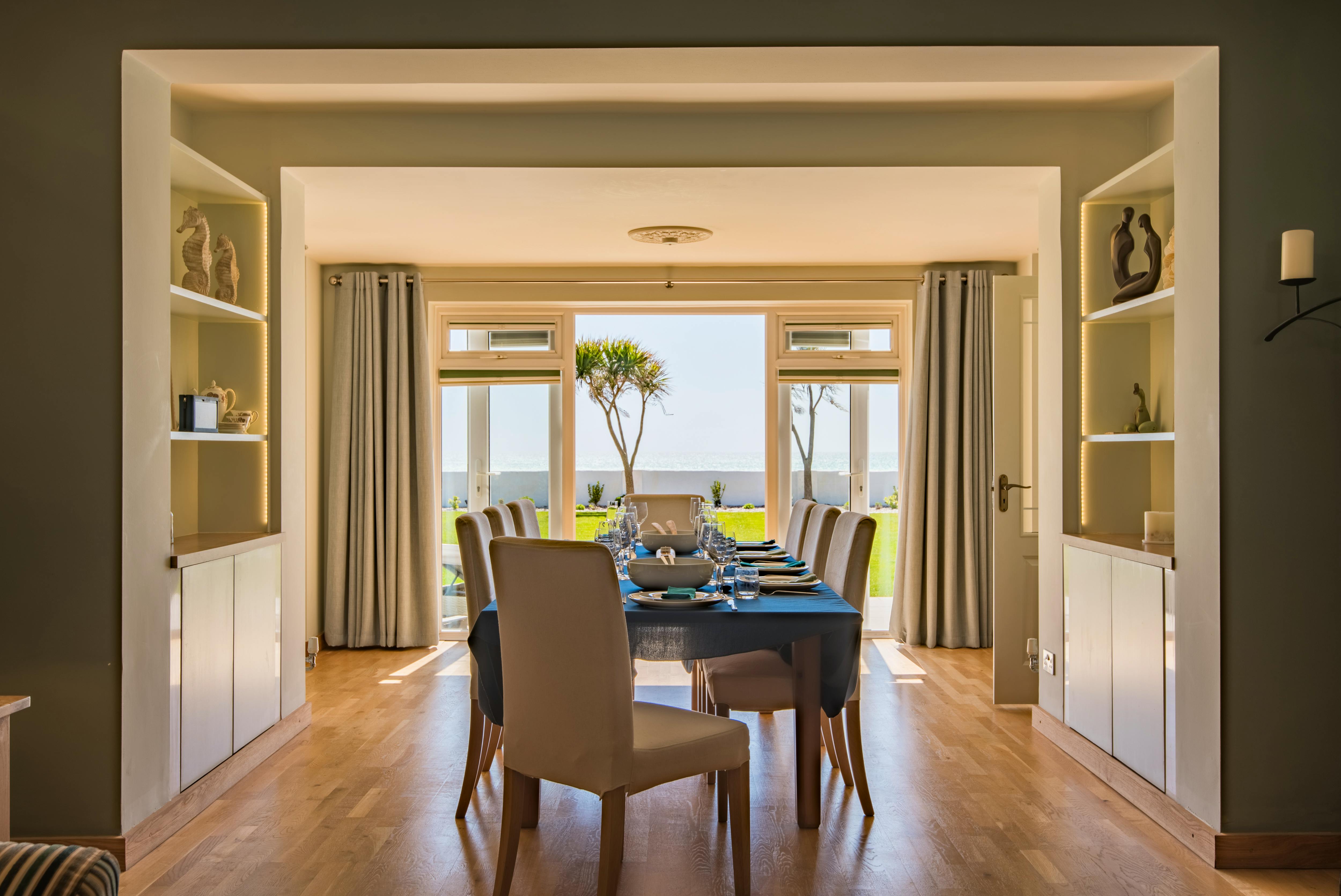 Sun Beach House - Fab beach house with amazing sea views