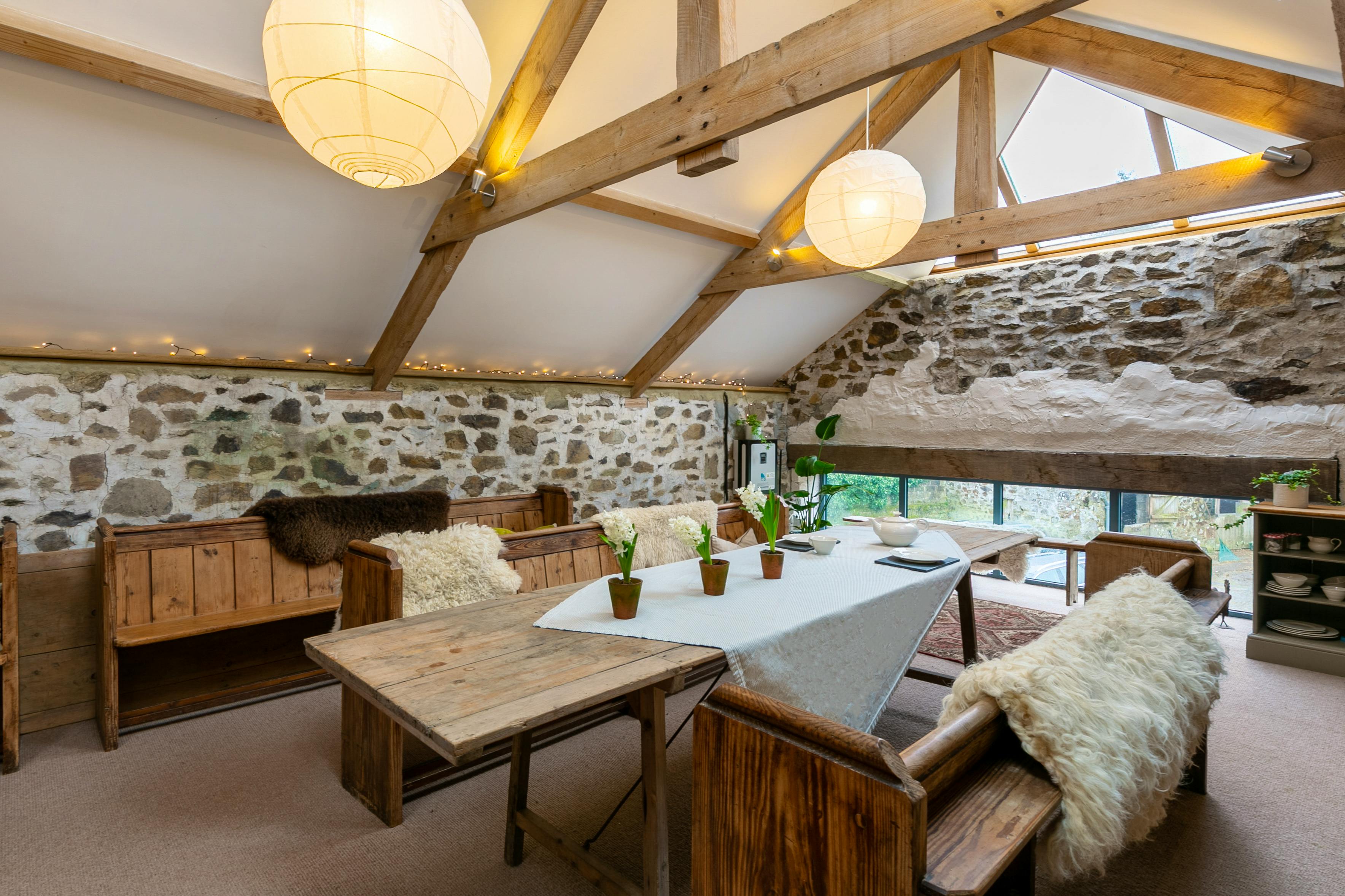 Orchard Bank Barn - Wonderful Devon barn