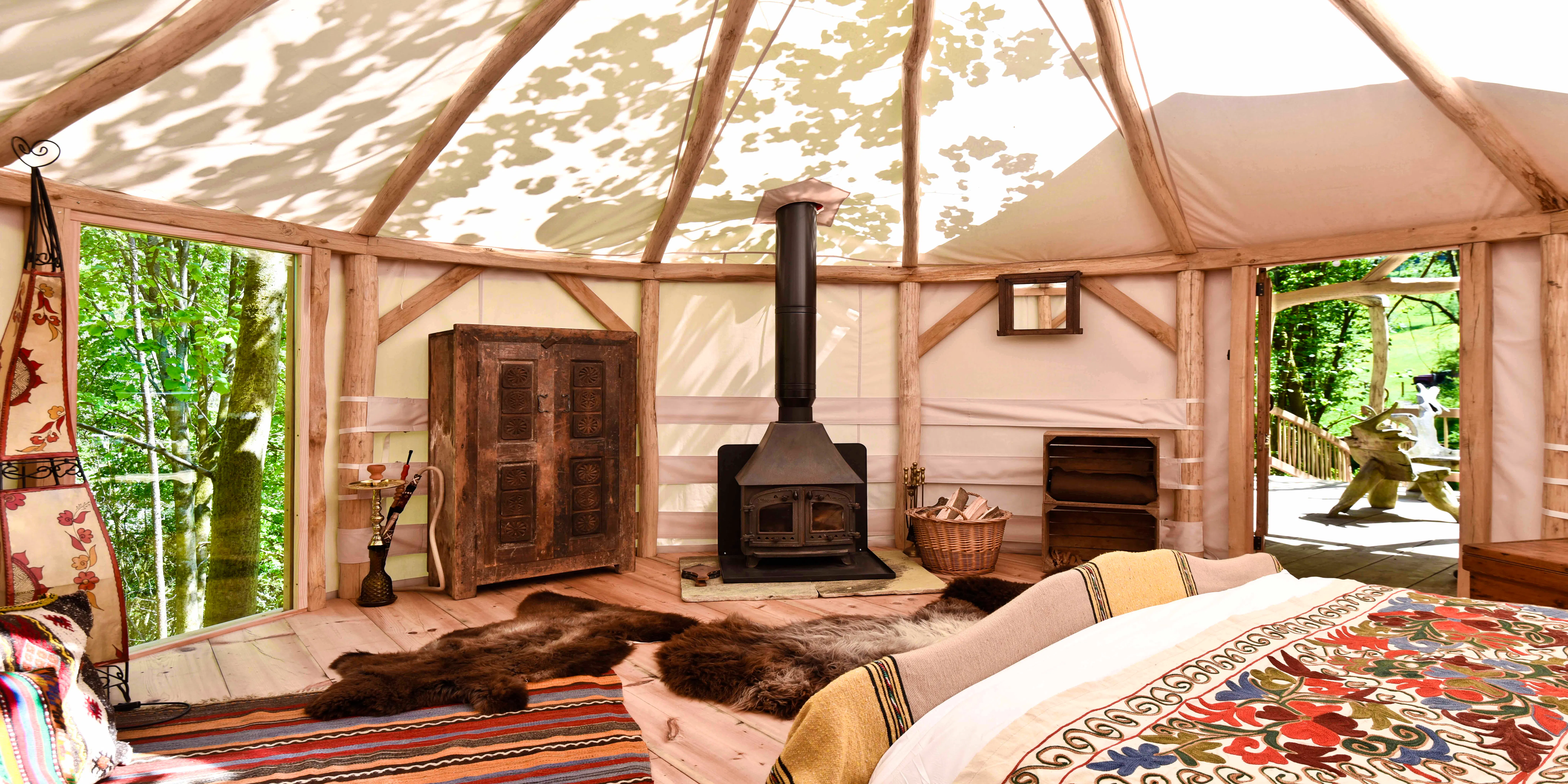 The Far Out Yurt - Gorgeous Cotswolds yurt