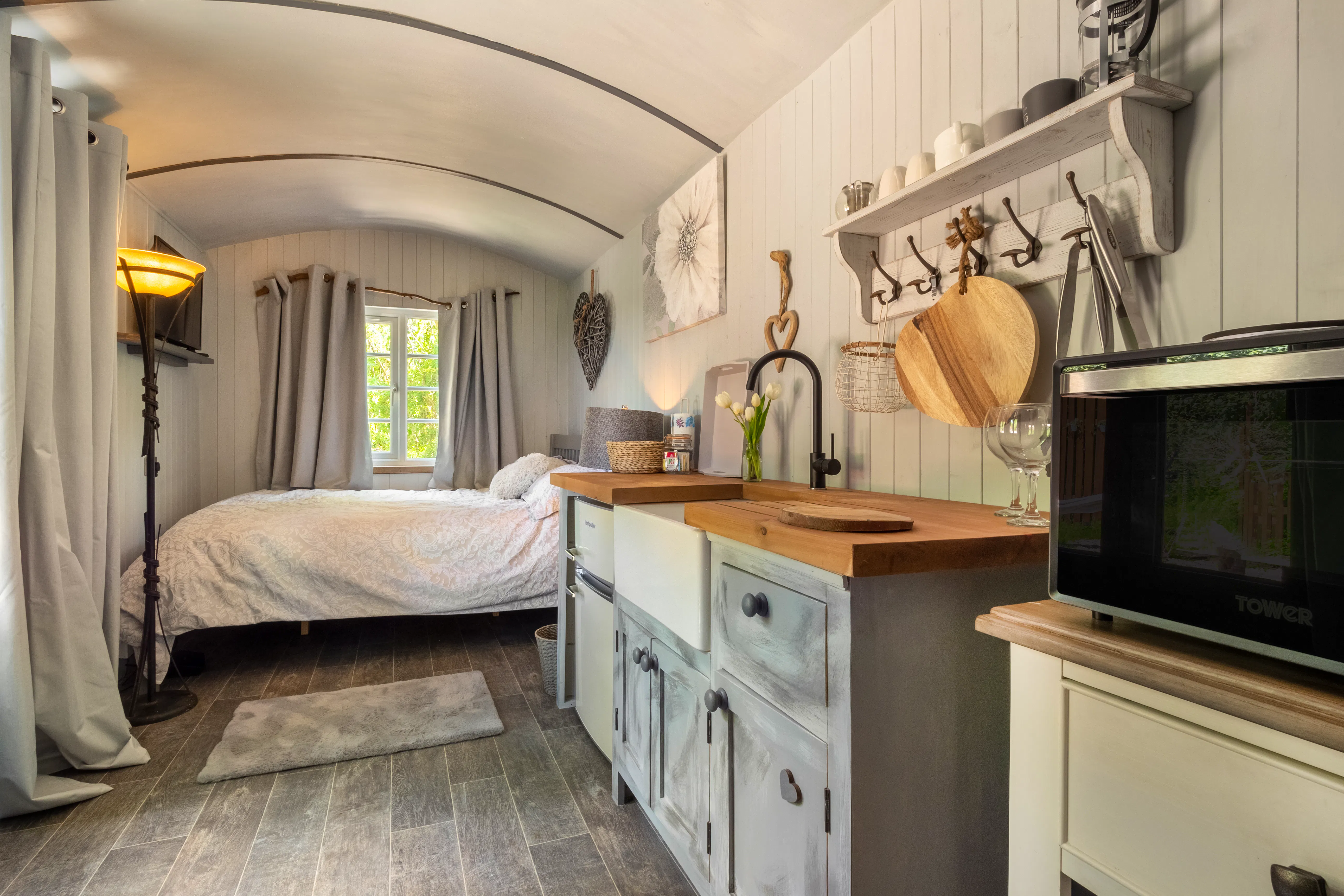 Sennybridge Shepherds Huts - Brecon Beacons hut