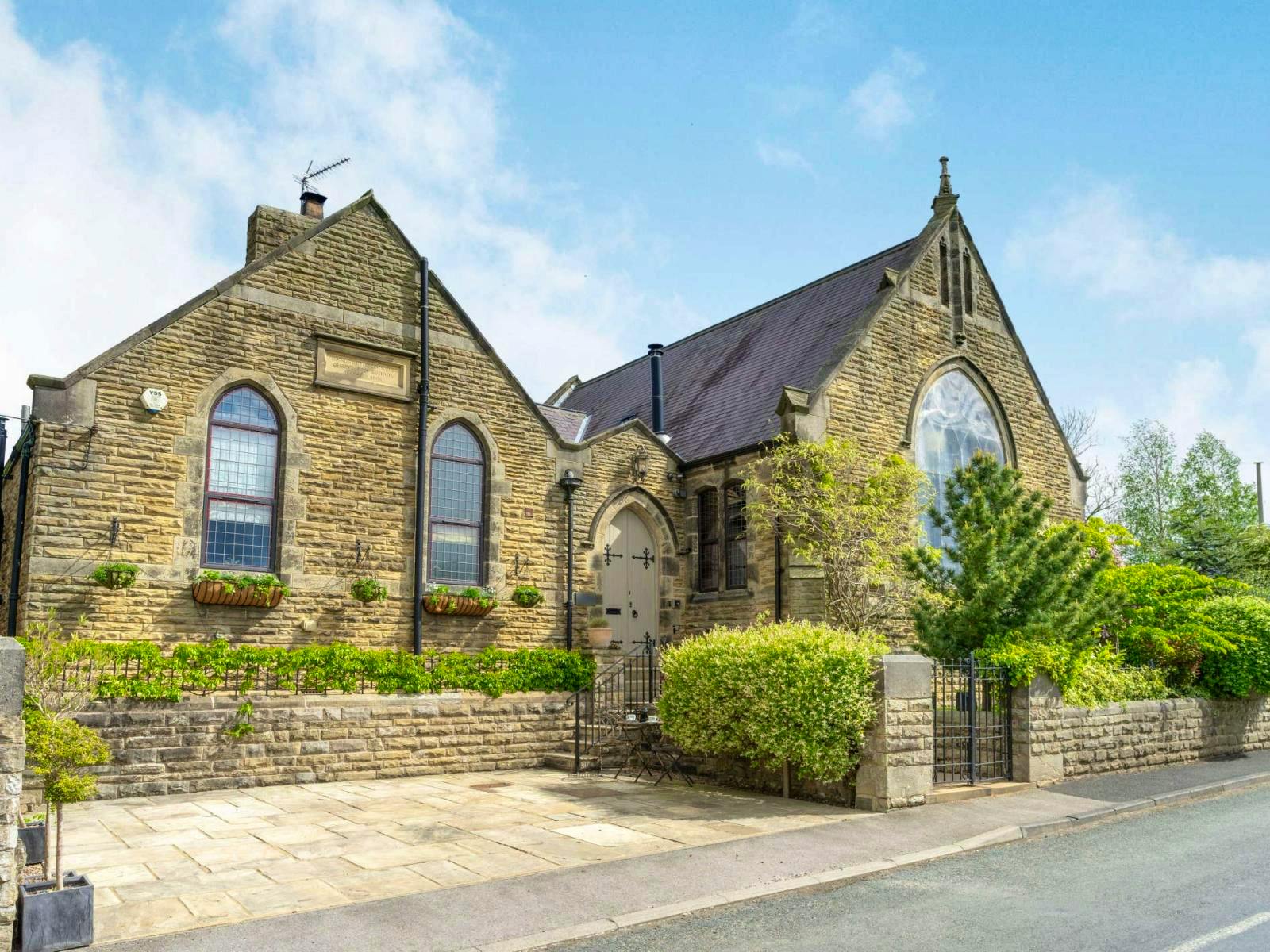 The Old Chapel at East Witton - Stunning converted chapel