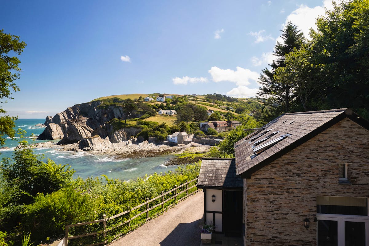 The Boathouse Devon – Stunning coastal house for four.