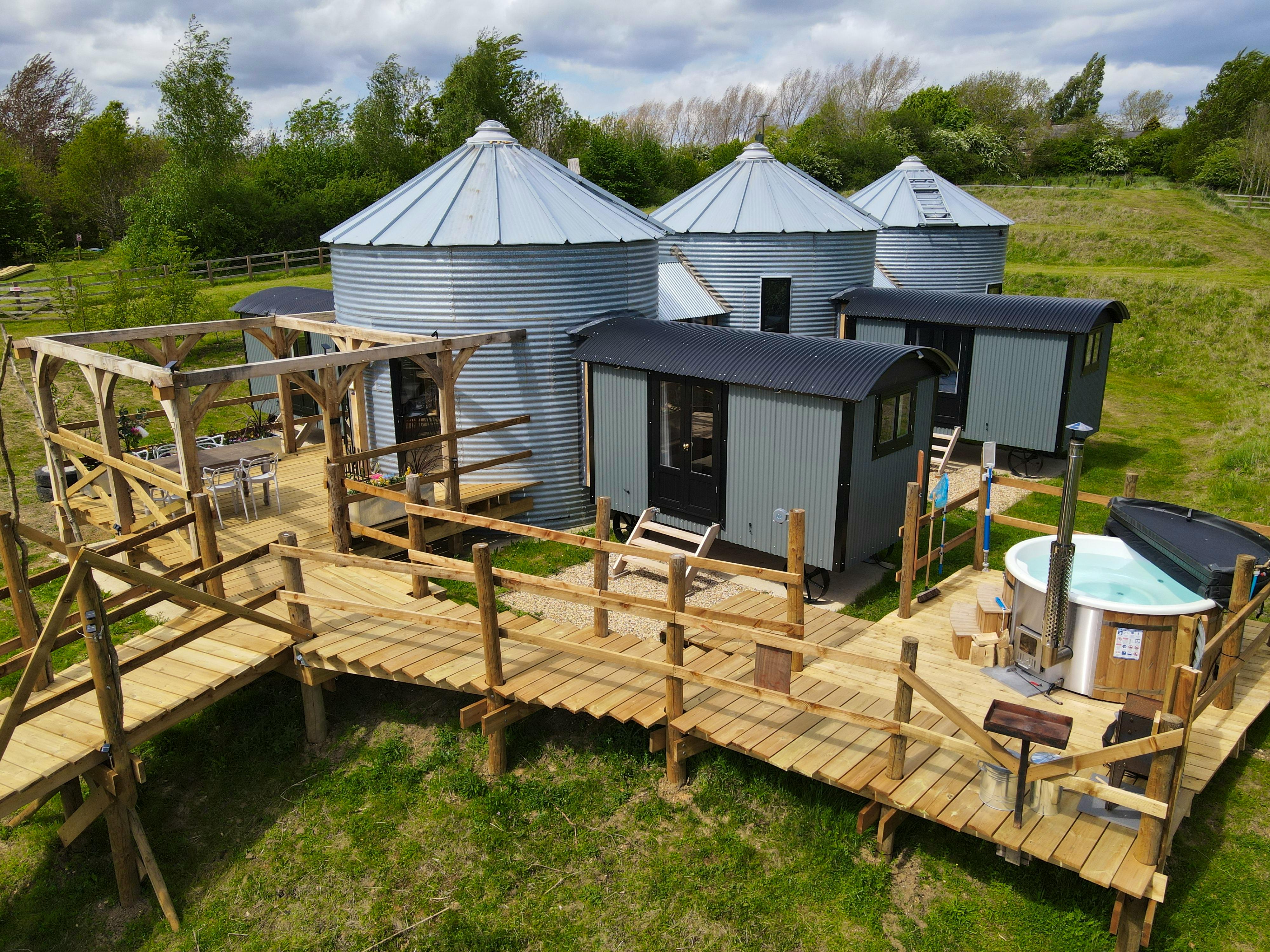 The Rocket Lodge - Woodland lodge in Rutland