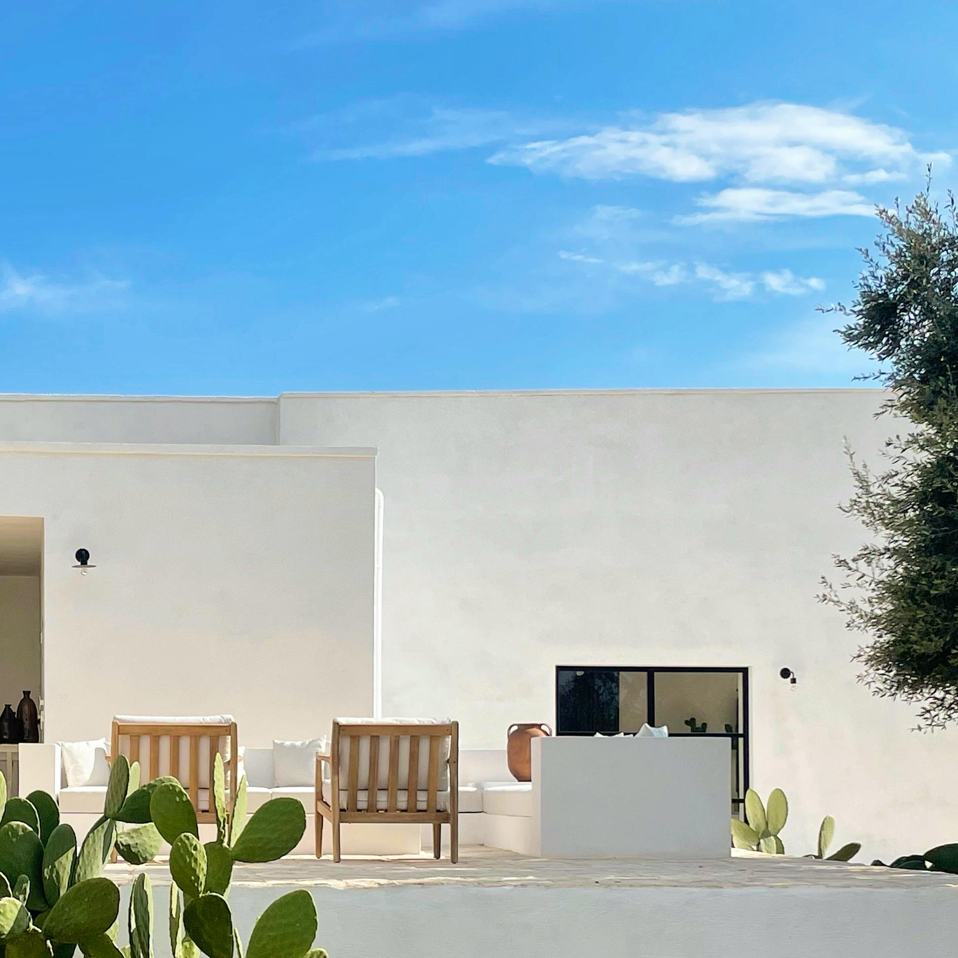 Cool Villas - View our collection of Classic Villas to rent