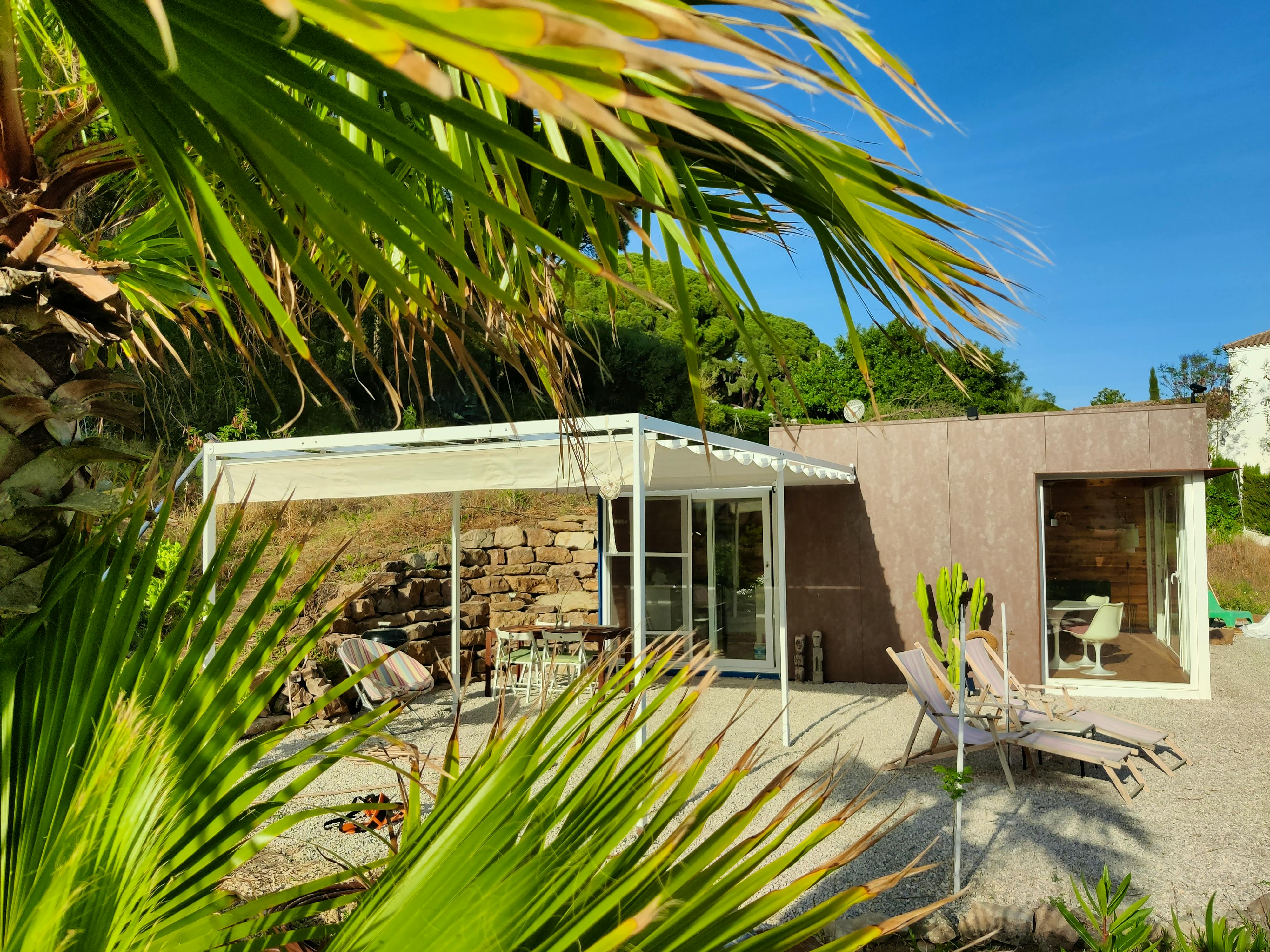 Cortijo Bablou – farmhouse with tents and gypsy caravans in Andalusia