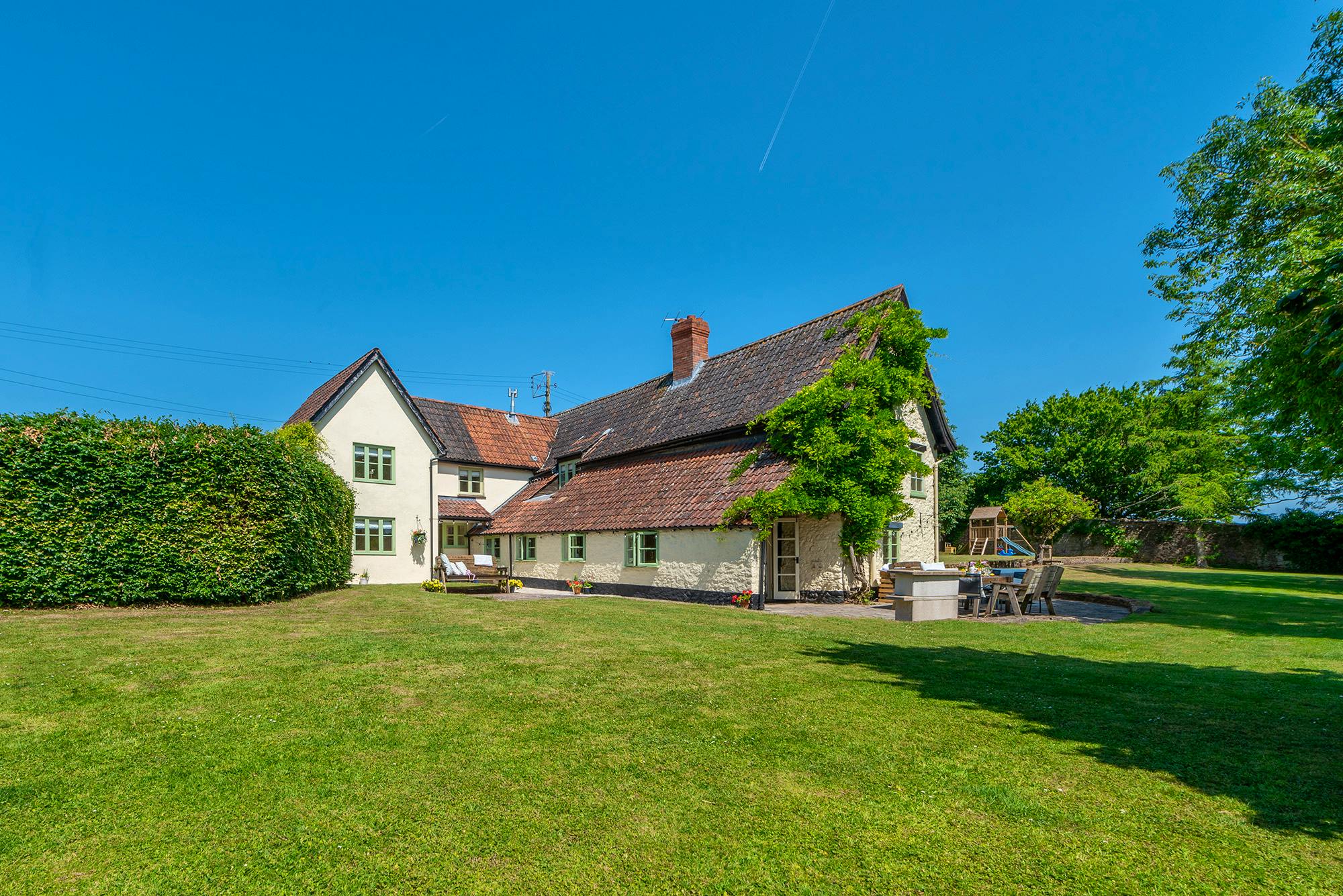 Cherry Tree Farmhouse - 17th century holiday home in Somerset