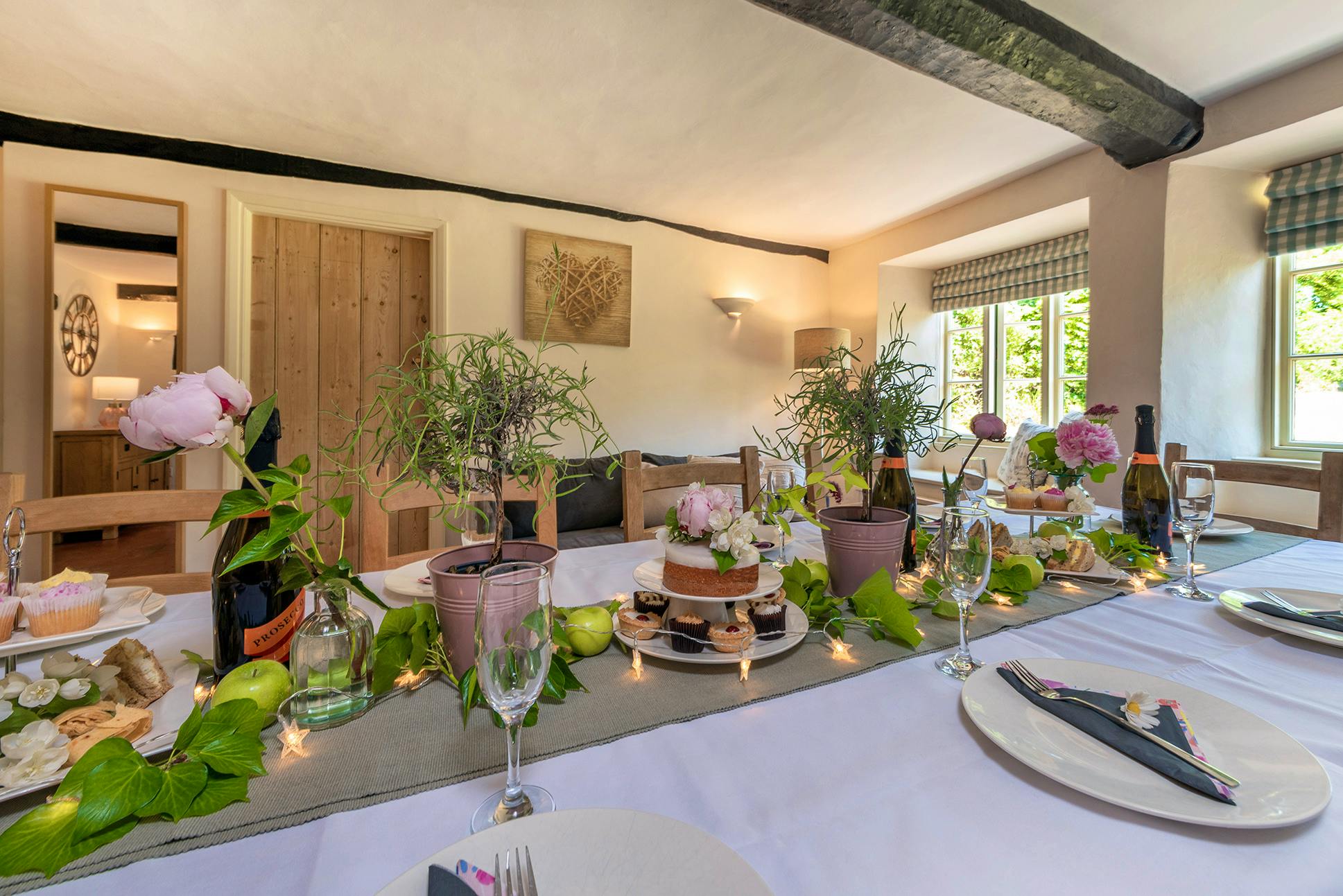 Cherry Tree Farmhouse - 17th century holiday home in Somerset