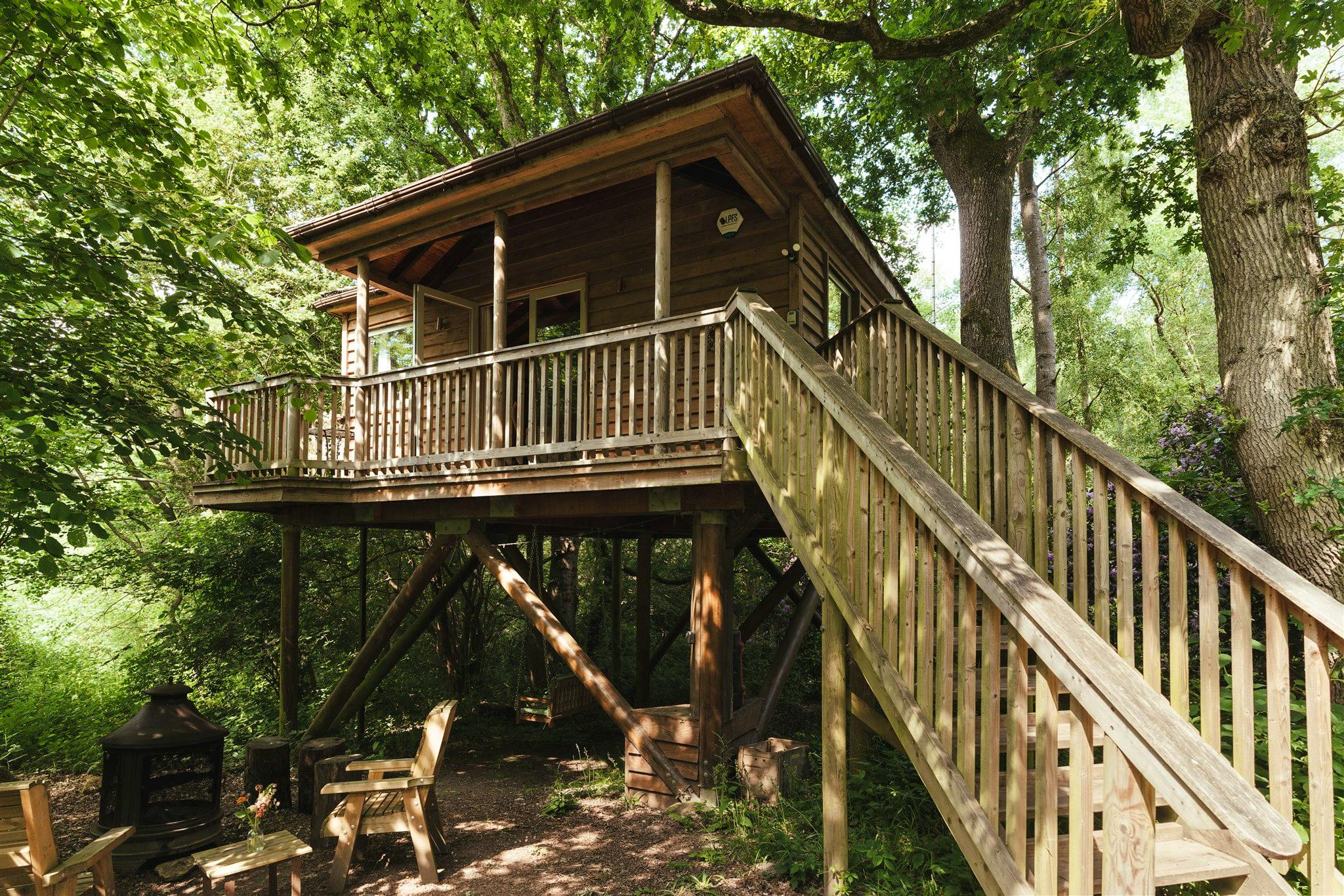 Tinkers Treehouse – a luxury woodland hideaway for 2 in East Sussex
