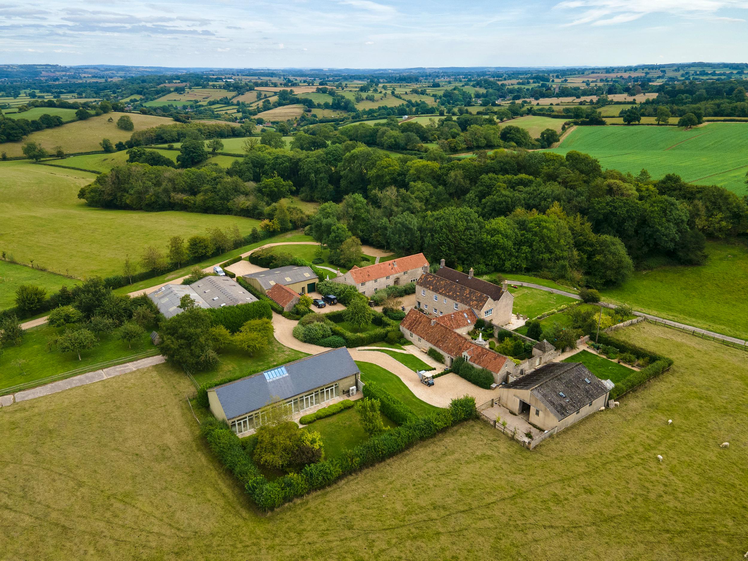 Jacks Barn - Somerset barn for 10 with a pool