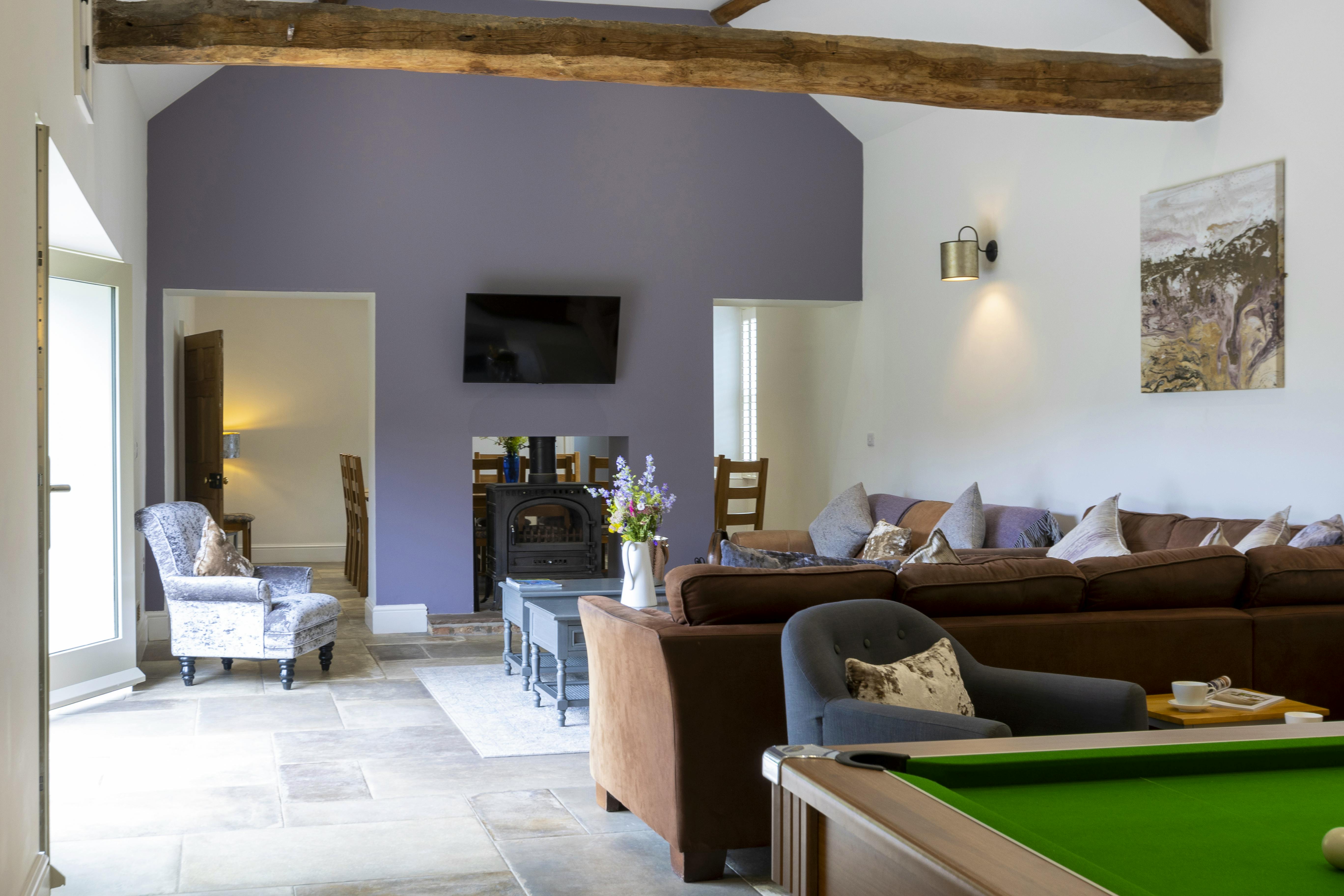 Corner Farm - Spacious farmhouse with hot tub