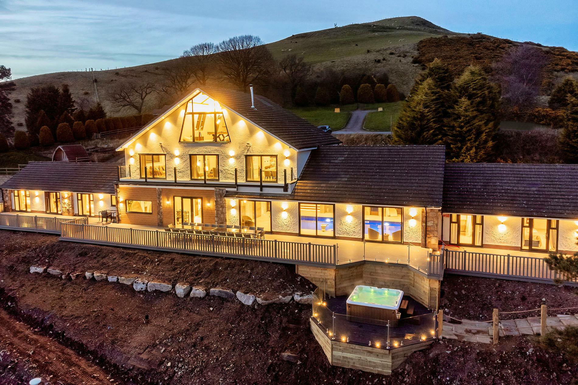 Clwyd Gate Manor - Deluxe group home in Ruthin