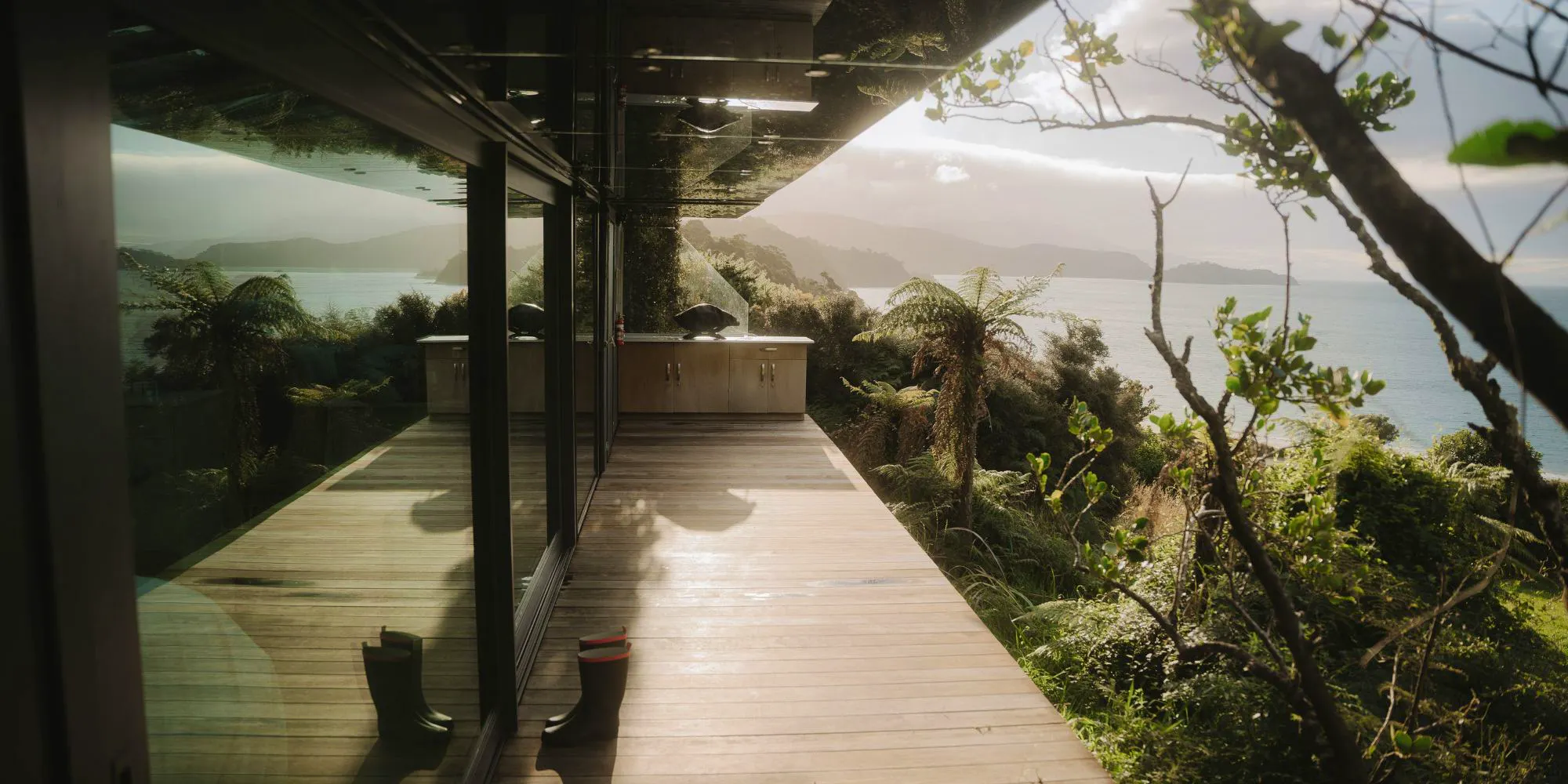 The Pole House - The most photographed house on the Great Ocean Road ...