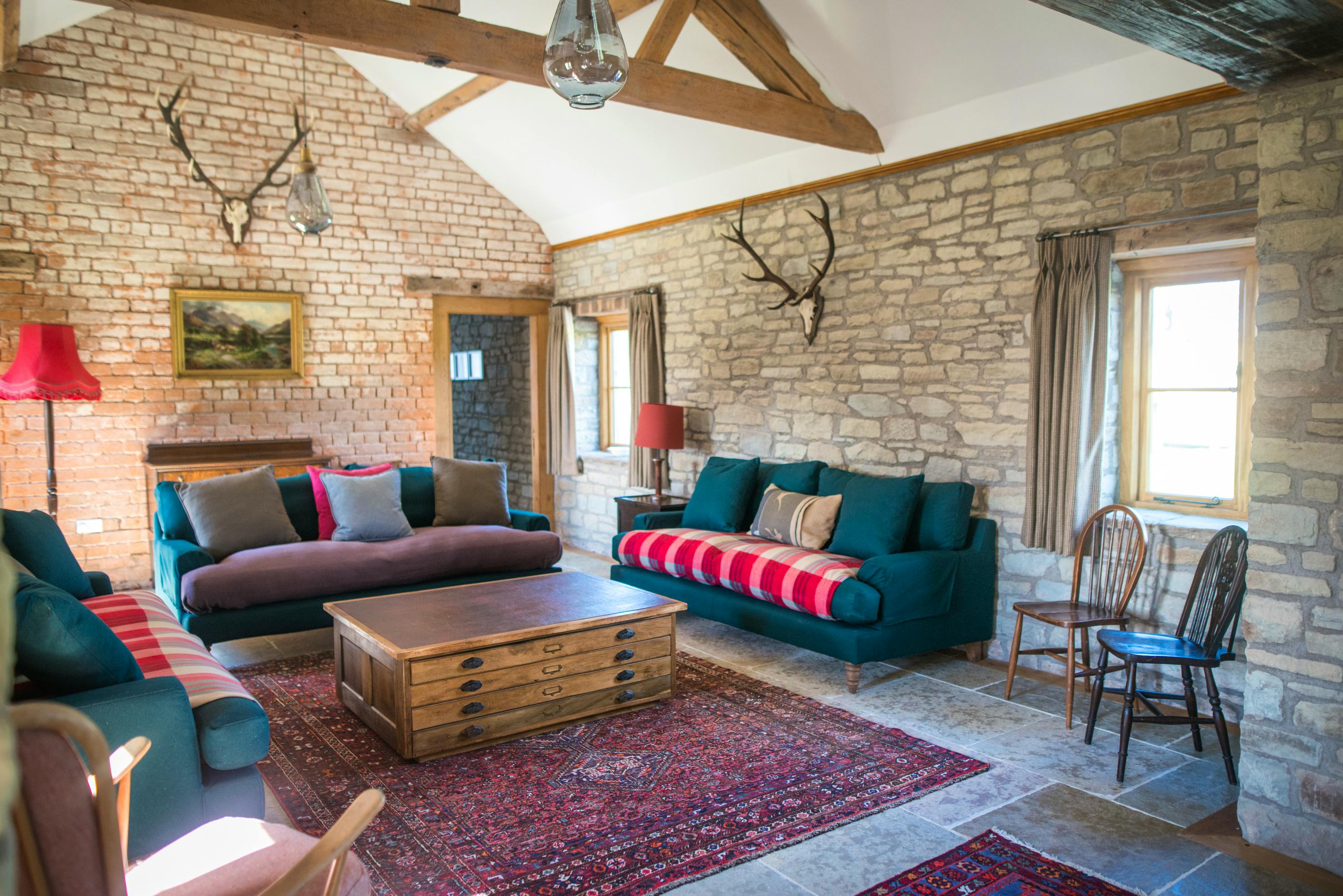 The Stables, Wainhouse & Granary - Cosy Herefordshire barns