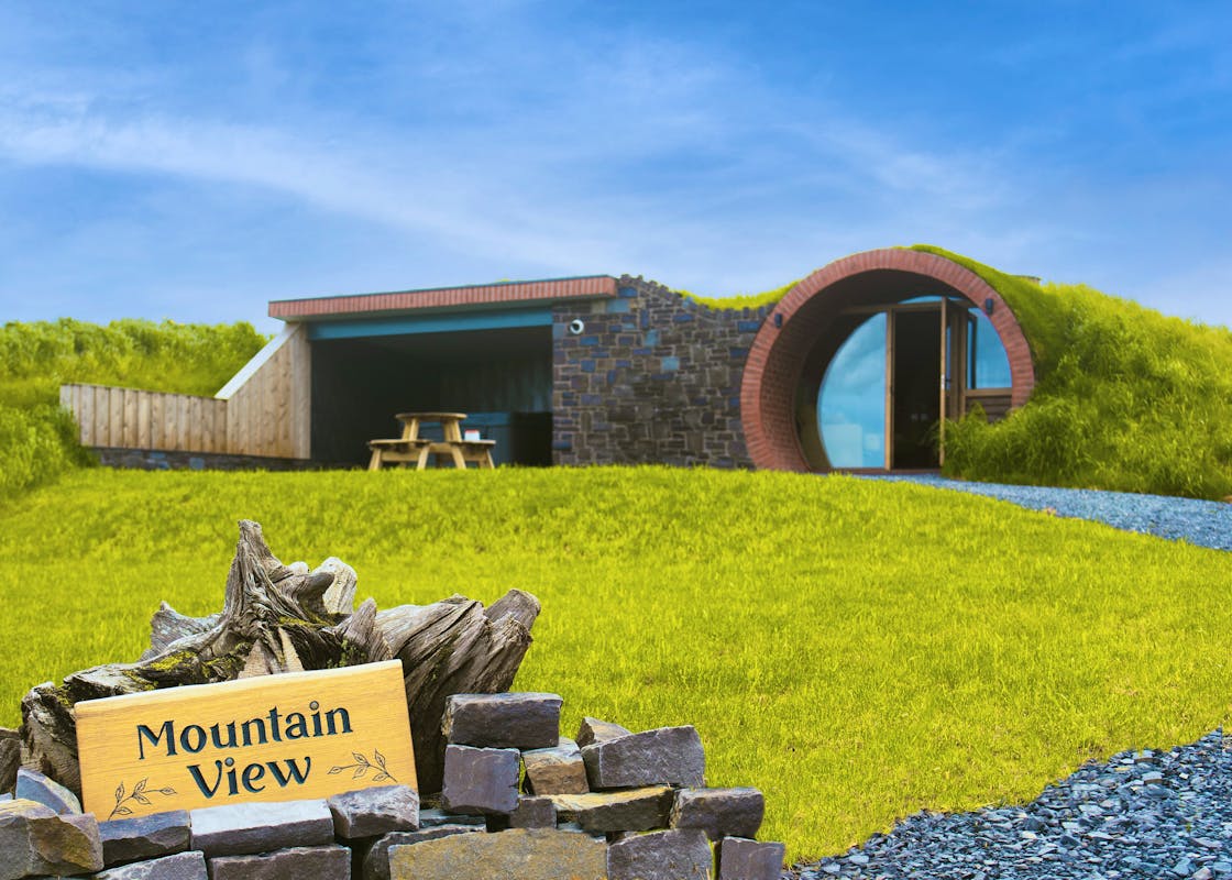 The Mountain View - Underground hideaway in Mid Wales