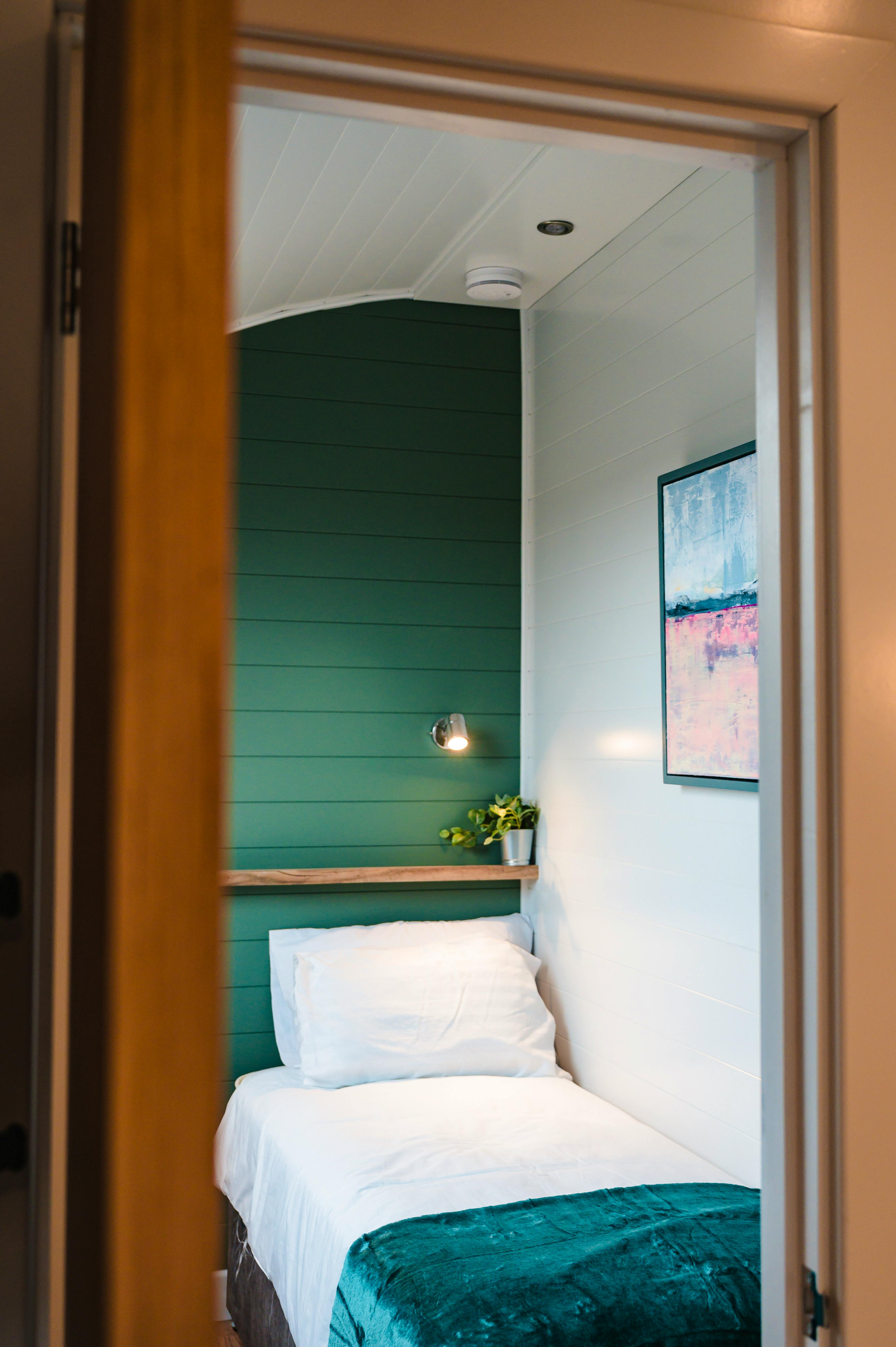 Rutland Hideaway Lodges - Beautiful hot tub lodges