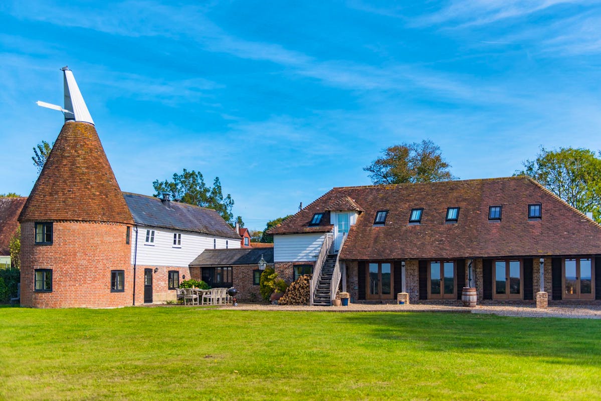 The Oast - Beautiful Kent retreat
