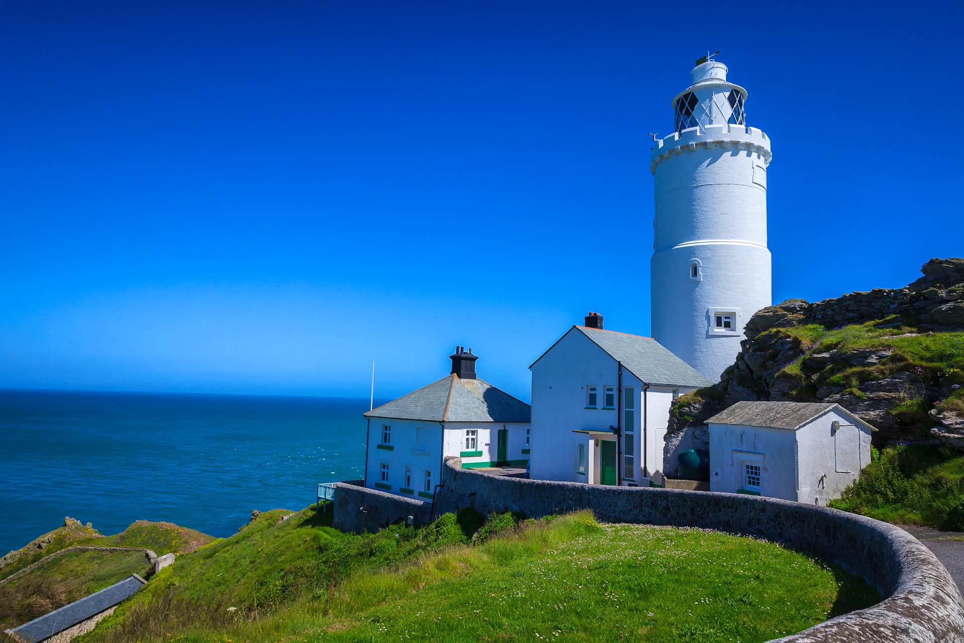 15 of the Best Lighthouse Stays in the UK - Coolstays