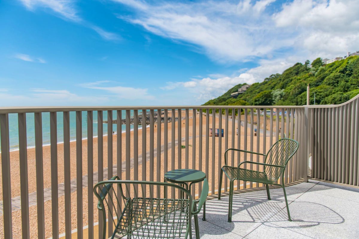The View at Shoreline - Gorgeous seaside home
